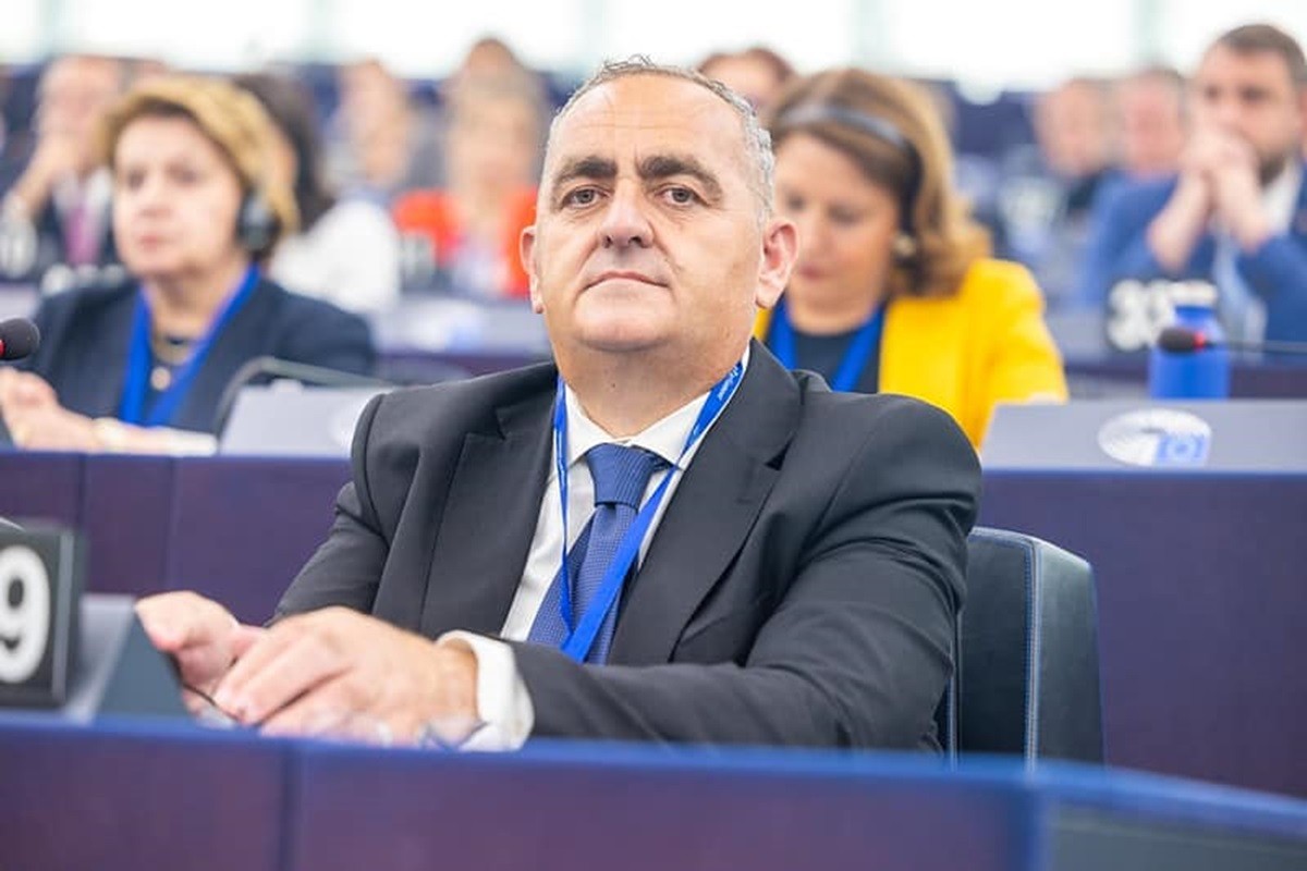 Ο Μπελέρης συνάντησε τον υποψήφιο Δήμαρχο Χειμάρρας, Πέτρο Γκικουρία ...