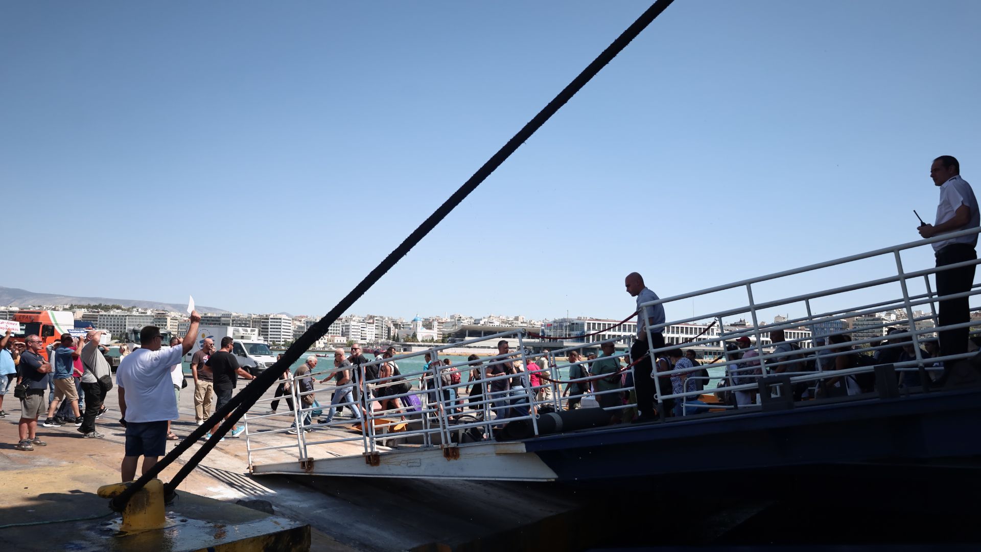 Η ακρίβεια «σπρώχνει» τους Έλληνες στο εξωτερικό για διακοπές – Πόσο ...