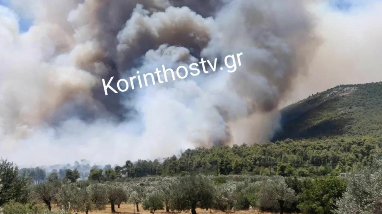 Κορινθία: Ανεξέλεγκτη μαίνεται η φωτιά στο Σοφικό – Στο νοσοκομείο με ...