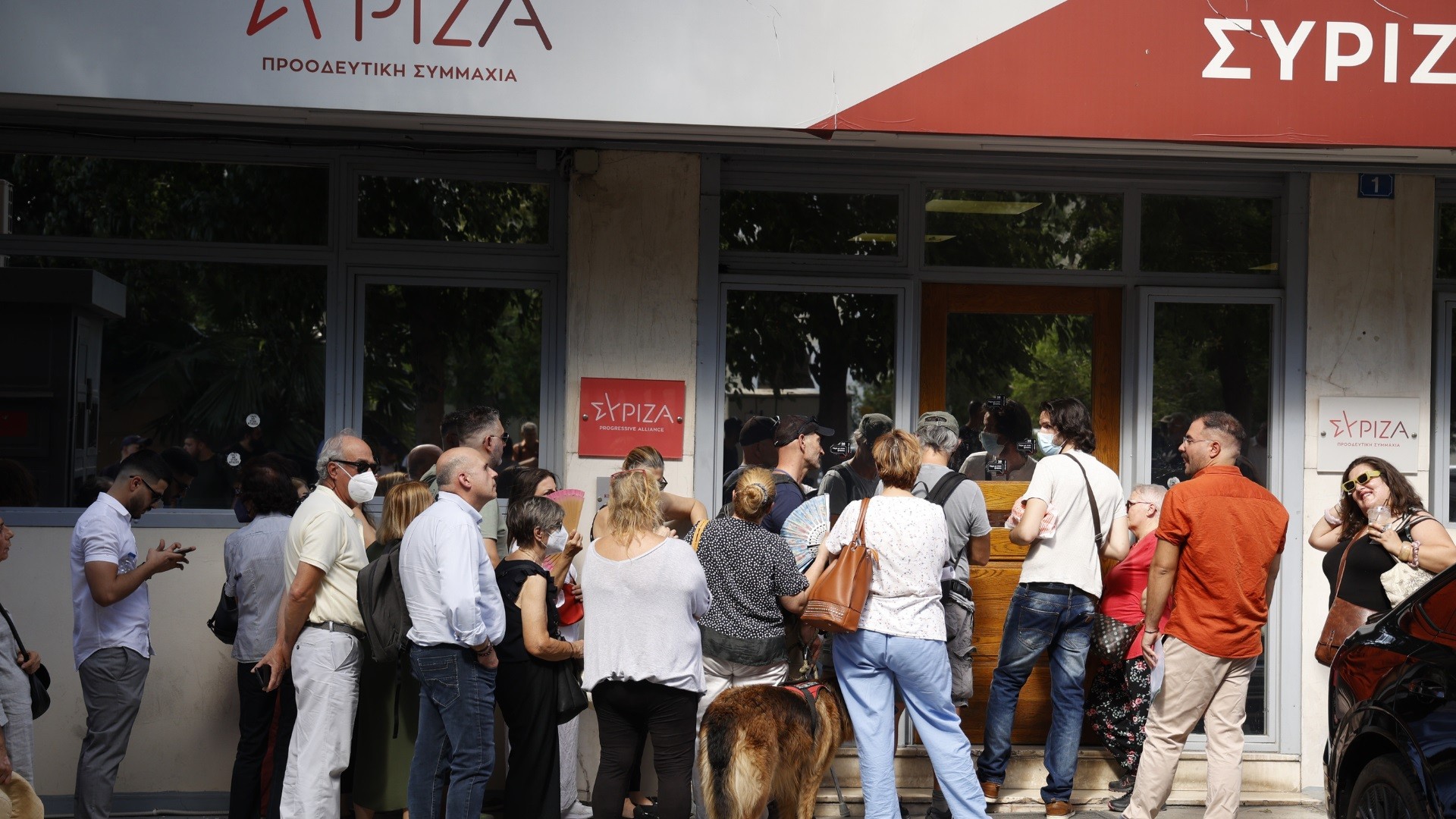 ΣΥΡΙΖΑ: Συρρέουν πολίτες για μια συνάντηση με τον Κασσελάκη (Photos ...