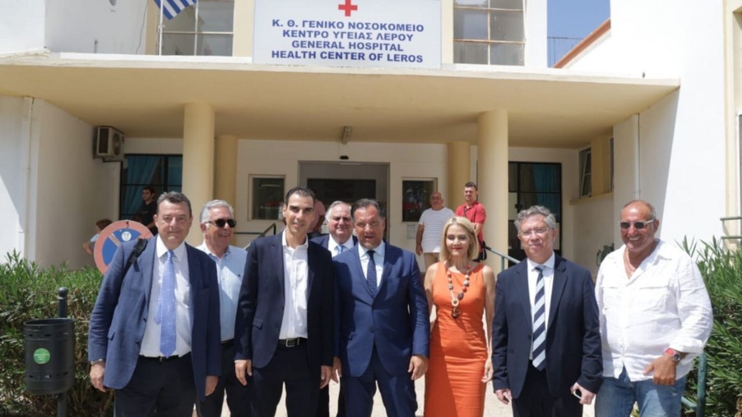 Άδωνις Γεωργιάδης: «Θερμό» καλωσόρισμα από πολίτες στο νοσοκομείο της ...