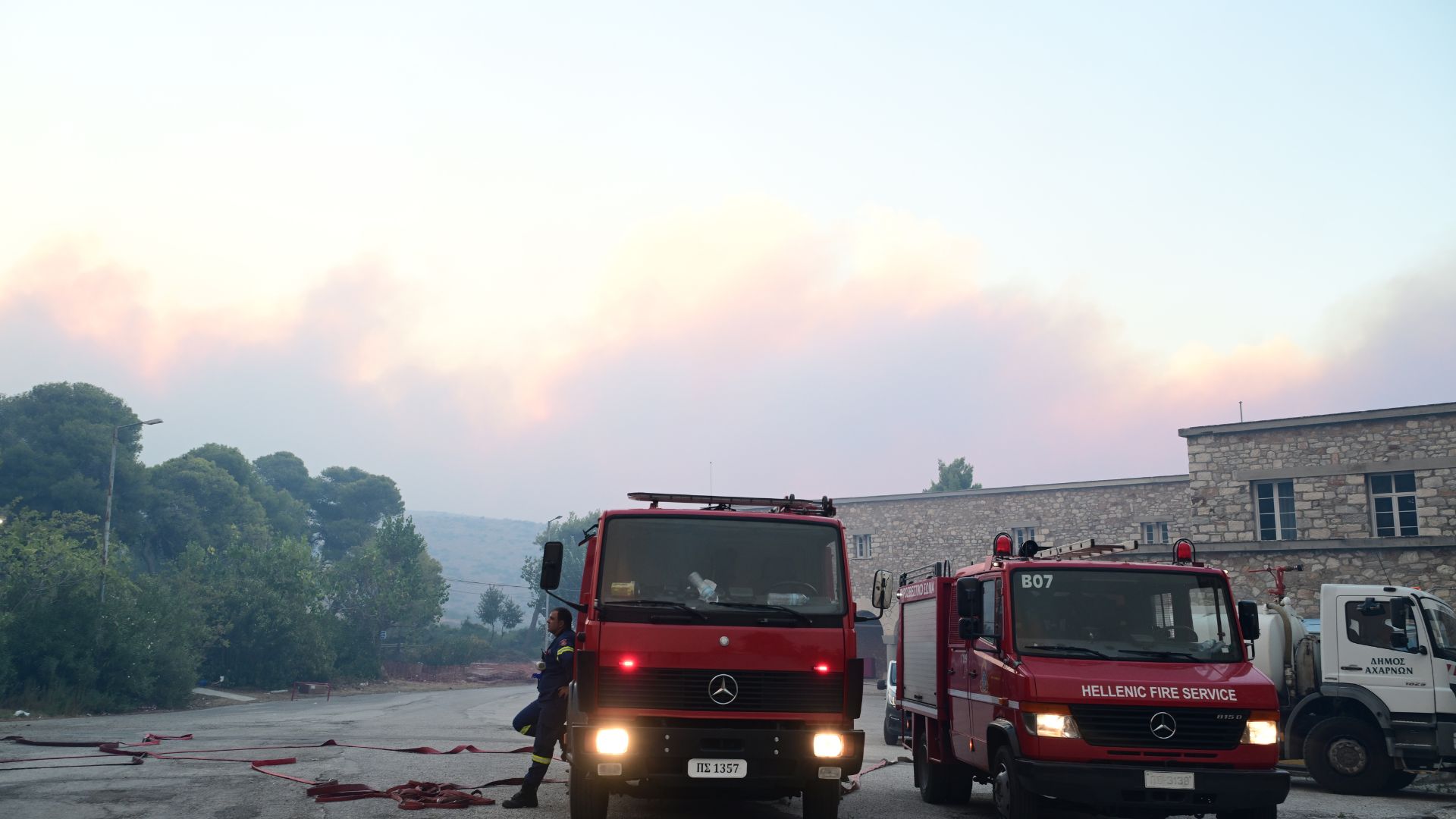 Φωτιά στην Αττική: Εκτροπές κυκλοφορίας από την Τροχαία | topontiki.gr