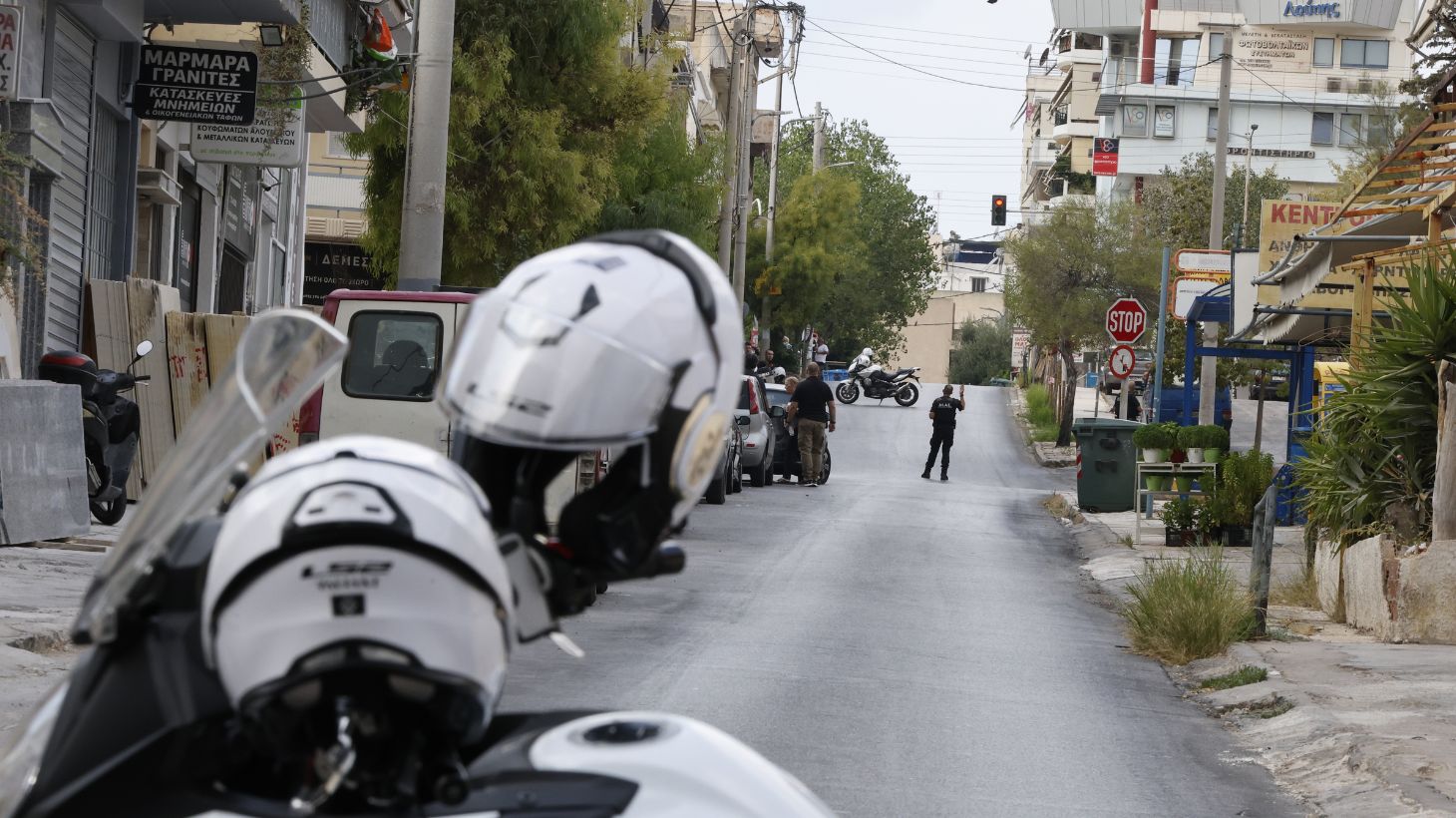 Συναγερμός στο Κερατσίνι: Πέταξαν στο δρόμο τσάντα με χειροβομβίδες ...