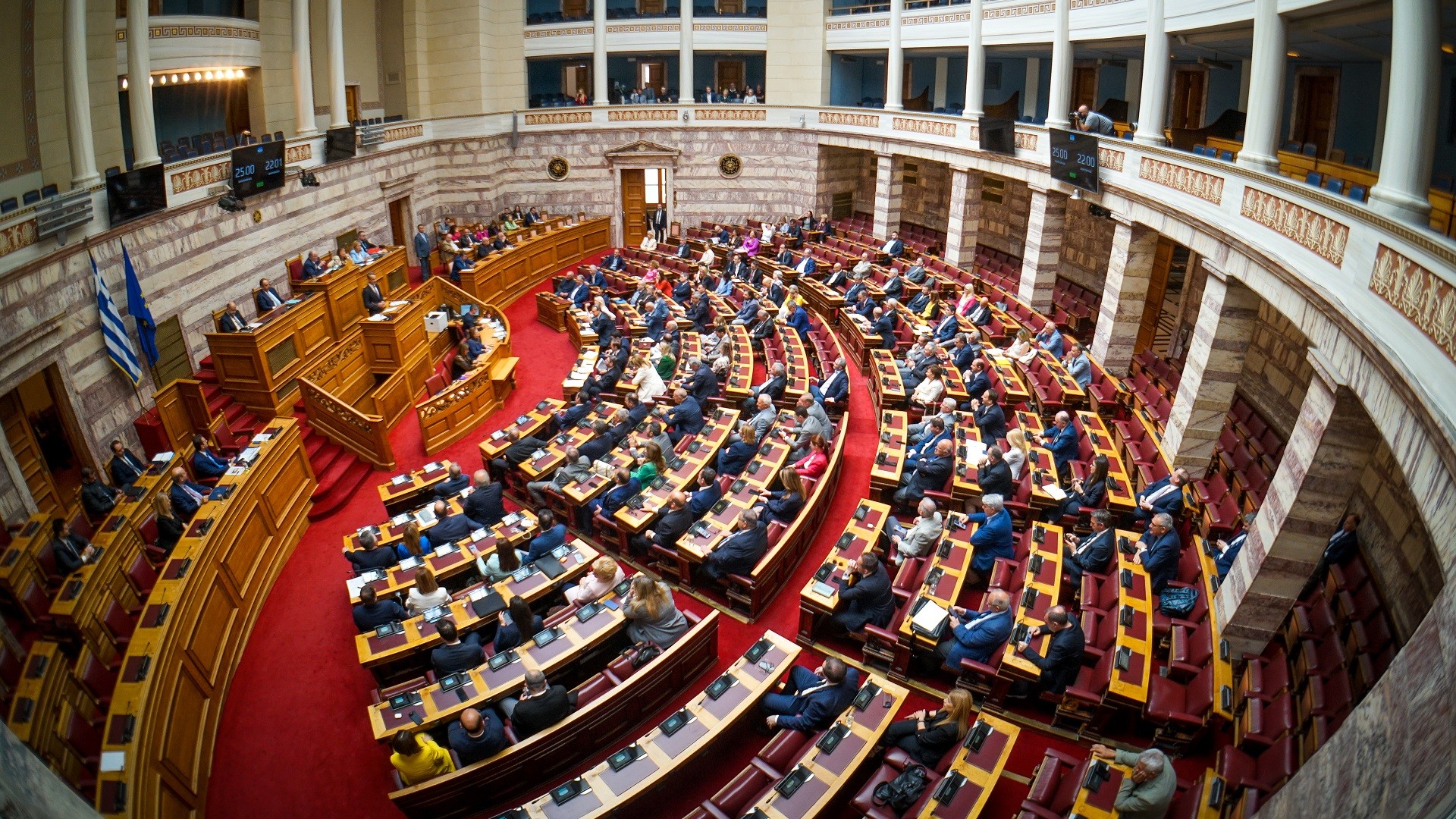 Στη Βουλή σήμερα το νομοσχέδιο για προσωπικό γιατρό και Πανεπιστημιακά ...