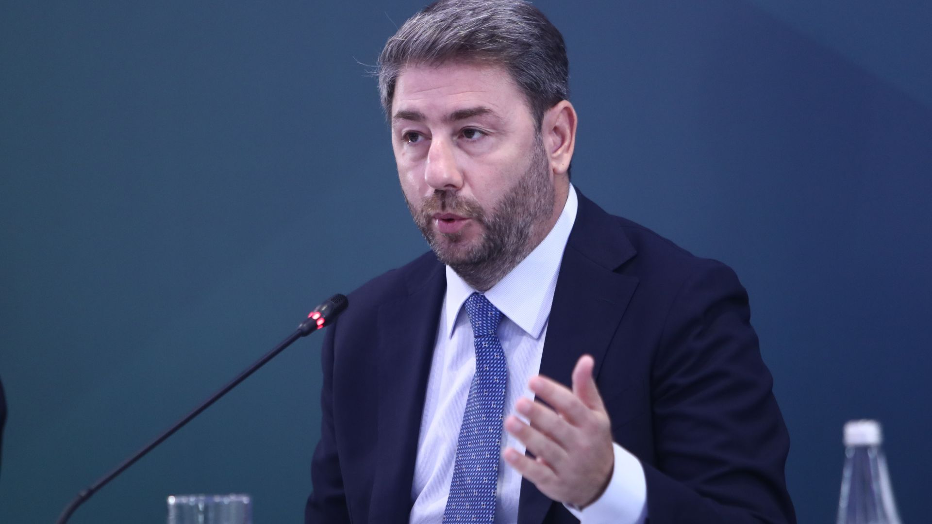 Ανδρουλάκης στην ΕΡΤ: Ζητώ μια ηθική δέσμευση, όλοι οι υποψήφιοι ...