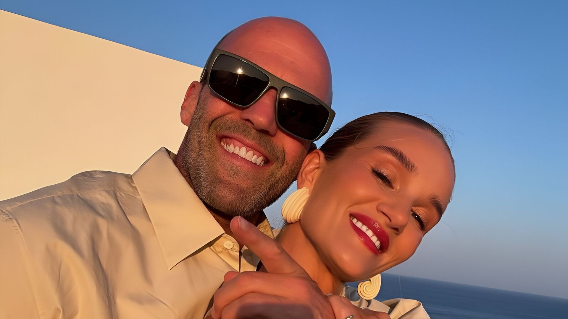Οι ελληνικές διακοπές του Jason Statham στην Αντίπαρο (photos ...
