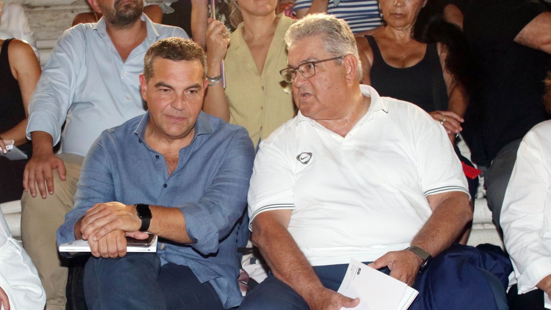 Ηρώδειο: Τσίπρας και Κουτσούμπας δίπλα δίπλα στην «Ορέστεια» (Photos ...