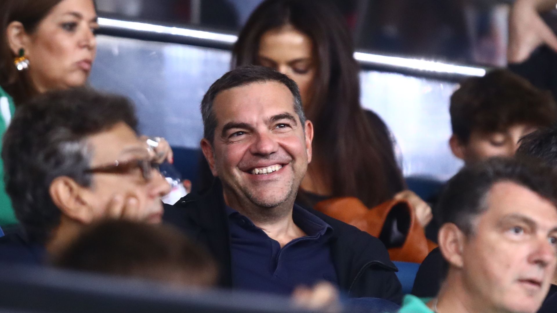 Παναθηναϊκός-Ολυμπιακός: Τσίπρας, Γιώργος Βαρδινογιάννης και… Καρβέλας ...