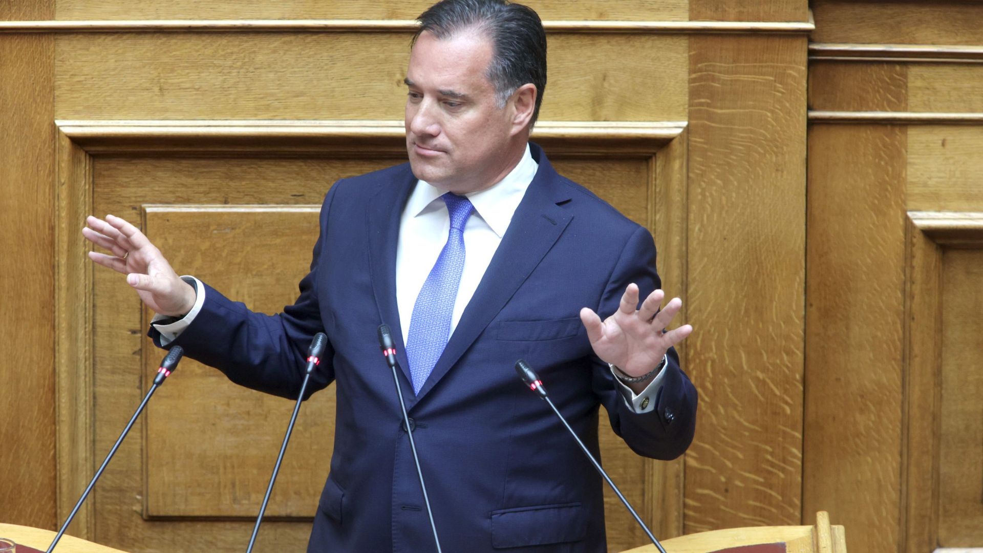 Ψηφίστηκε το νομοσχέδιο για τον Προσωπικό Γιατρό – Οι 6 αλλαγές που θα ...