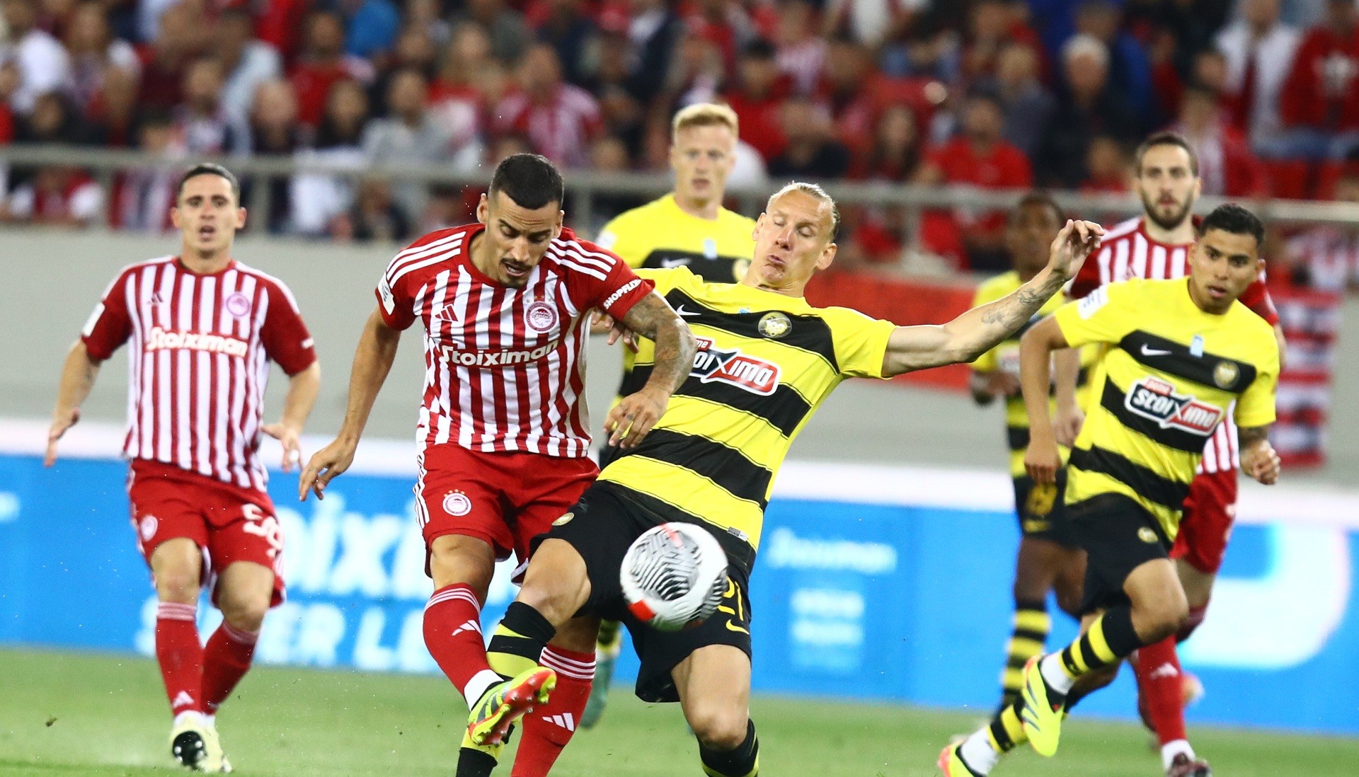 Super League: Πρόγραμμα… φωτιά με Ολυμπιακός – ΑΕΚ και επικίνδυνες ...