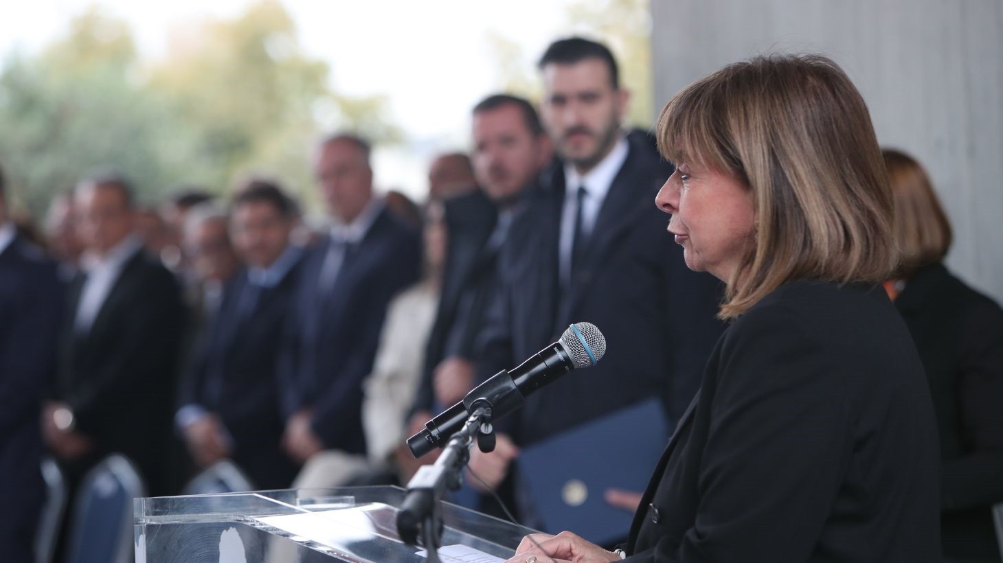 Κηδεία Μπουτάρη: Βούρκωσε στον επικήδειό του η Κατερίνα Σακελλαροπούλου ...