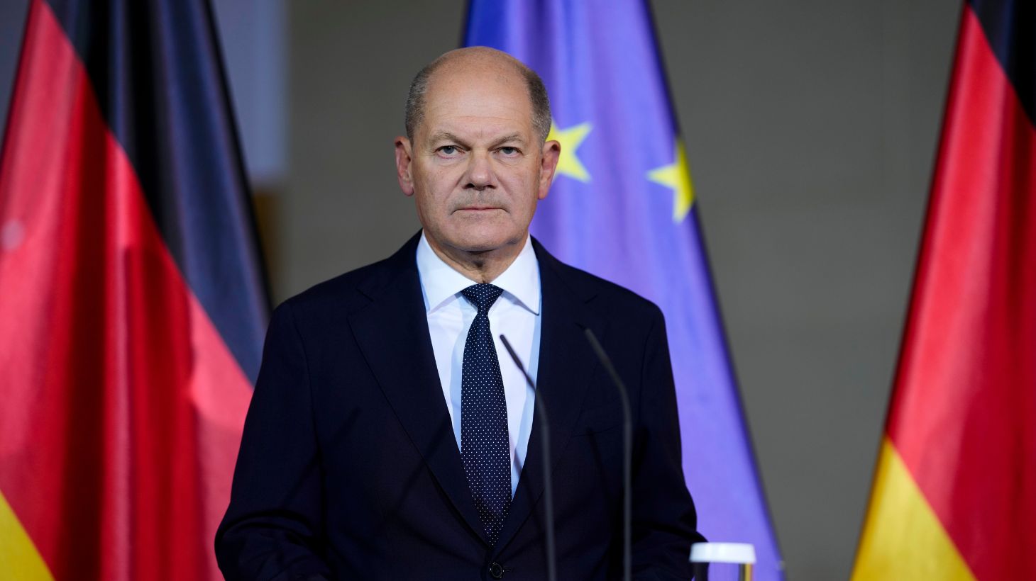 Επιμένει στο «όχι» ο Σολτς για τους πυραύλους στην Ουκρανία – Κρύος ...