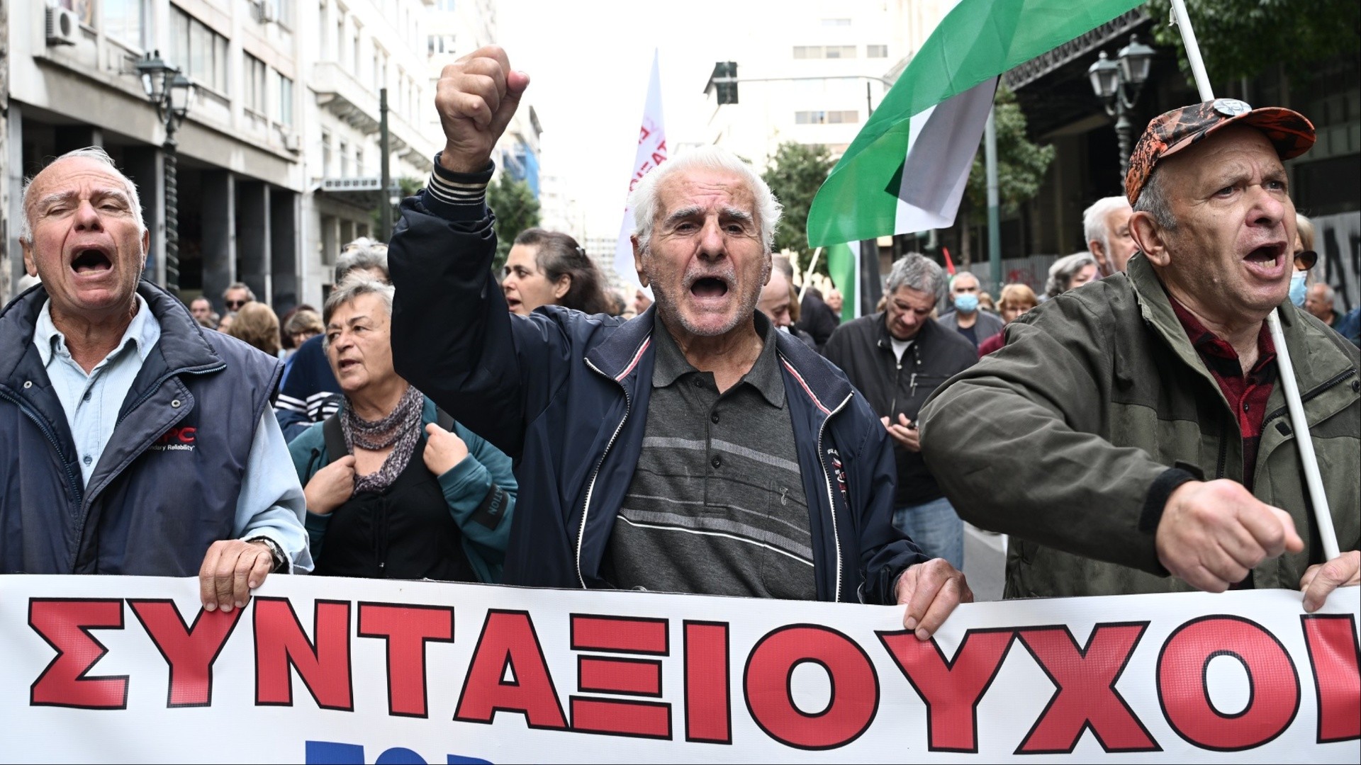 Οργή συνταξιούχων για τα 250 ευρώ – «Επίδομα της ντροπής» | topontiki.gr