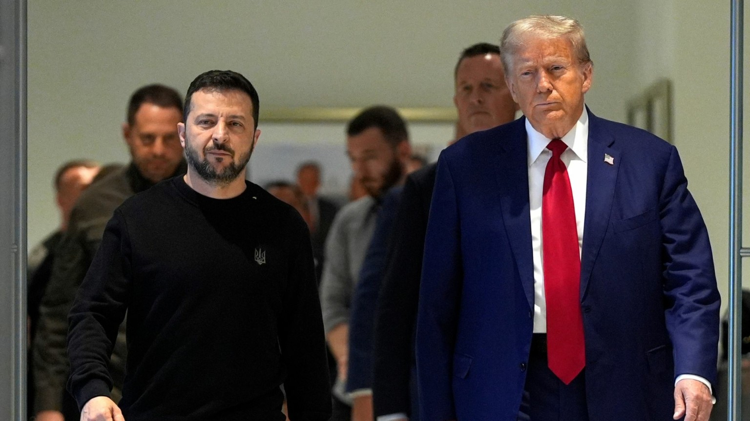 Τραμπ και Ζελένσκι συναντώνται σήμερα για την υπογραφή συμφωνίας για τα ...