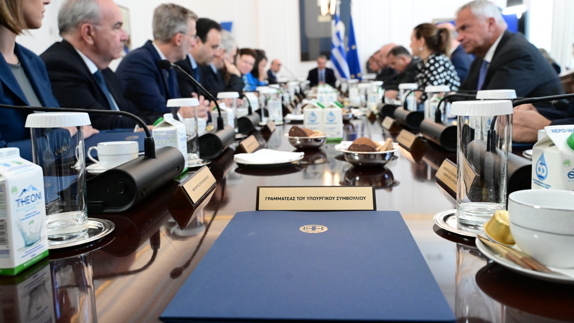 Οι μπλε φάκελοι του 2025, η απόδοση των υπουργών που θα κριθεί στον ...