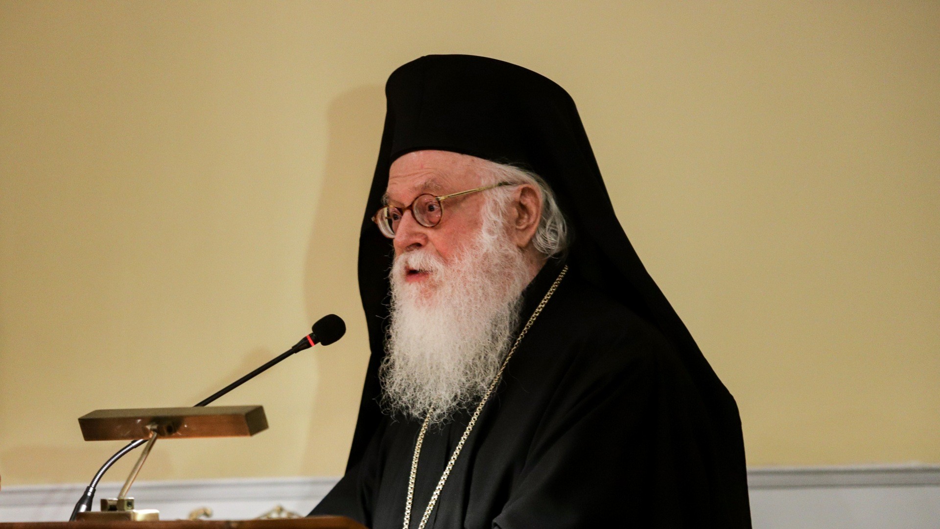 Σταθερή η κατάσταση του Αρχιεπισκόπου Αλβανίας – Τι αναφέρει το ιατρικό ...