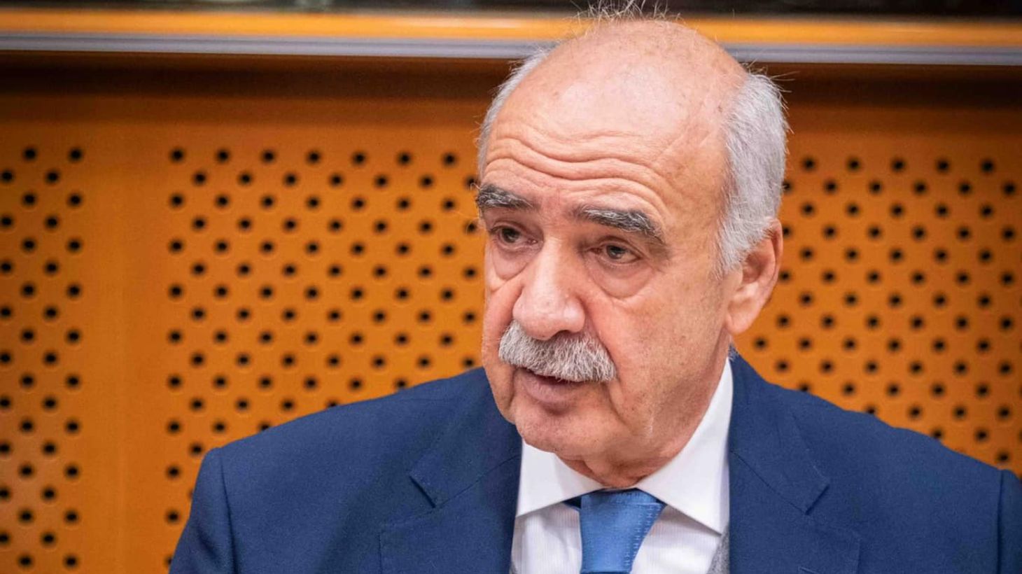 Ο Βαγγέλης συνδετικός κρίκος | topontiki.gr