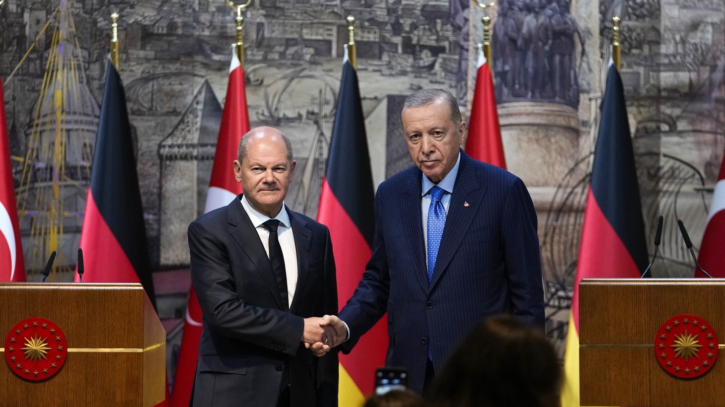 Συρία: Τηλεφωνική συνομιλία Σολτς-Ερντογάν και συμφωνία για συνεργασία ...