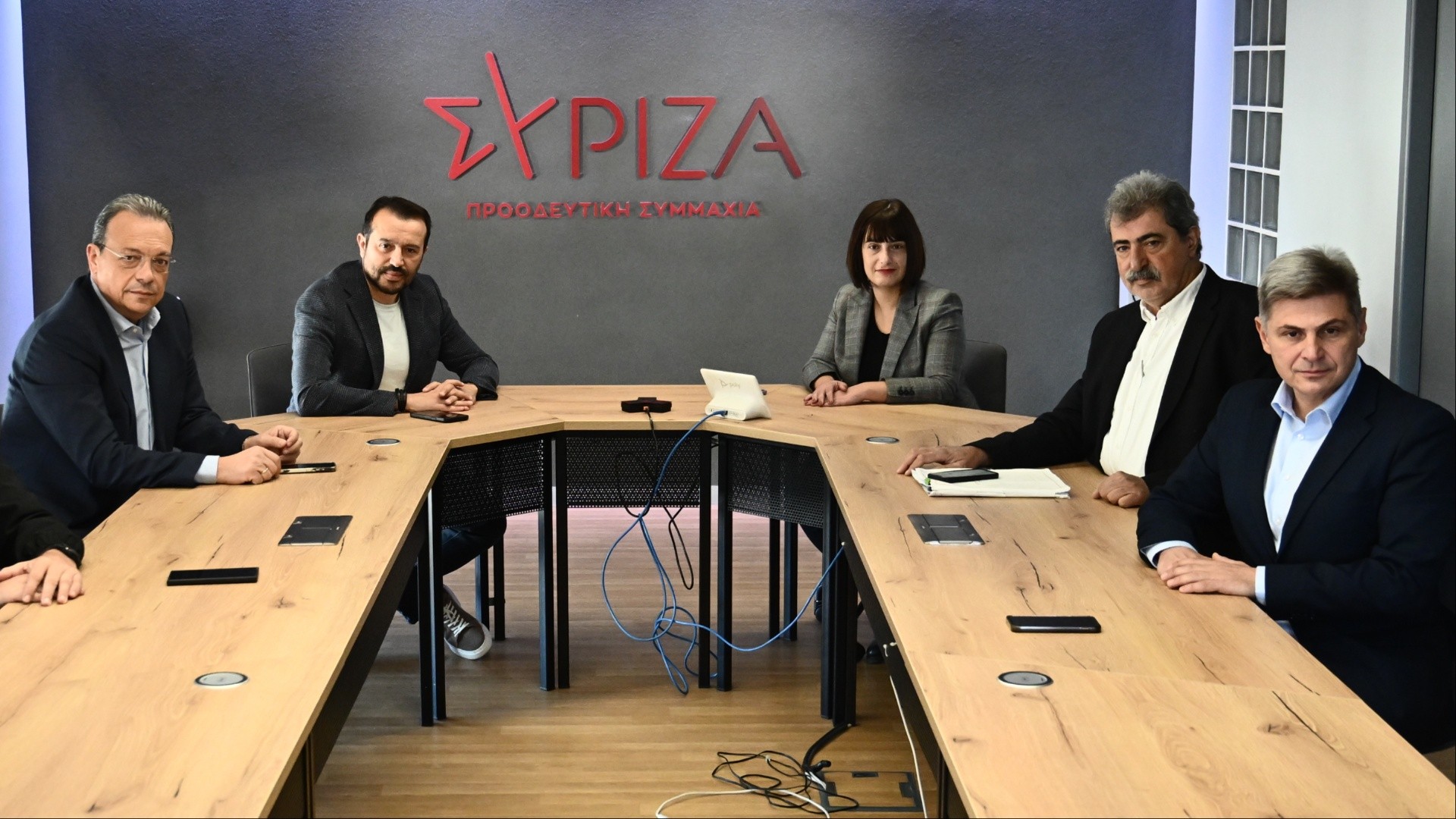 ΣΥΡΙΖΑ: Με αιχμή τις τράπεζες ο Φάμελλος στον προϋπολογισμό – «Σφήνα ...