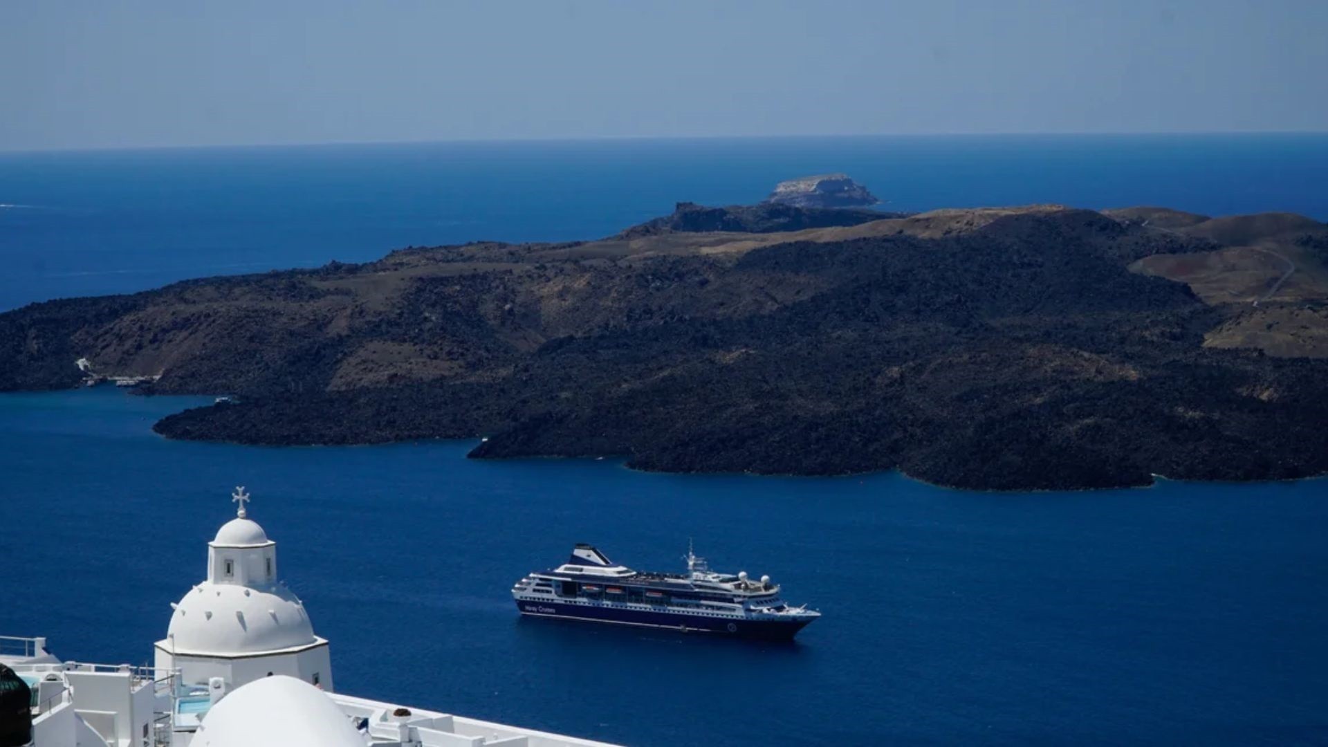 Σεισμοί στη Σαντορίνη: Συνεχίζεται η φυγή από το νησί – Διαδοχικές ...