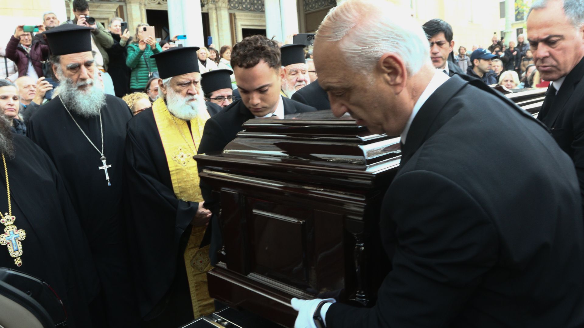 Αρχιεπίσκοπoς Αλβανίας Αναστάσιος: Σε λαϊκό προσκύνημα στα Τίρανα το ...