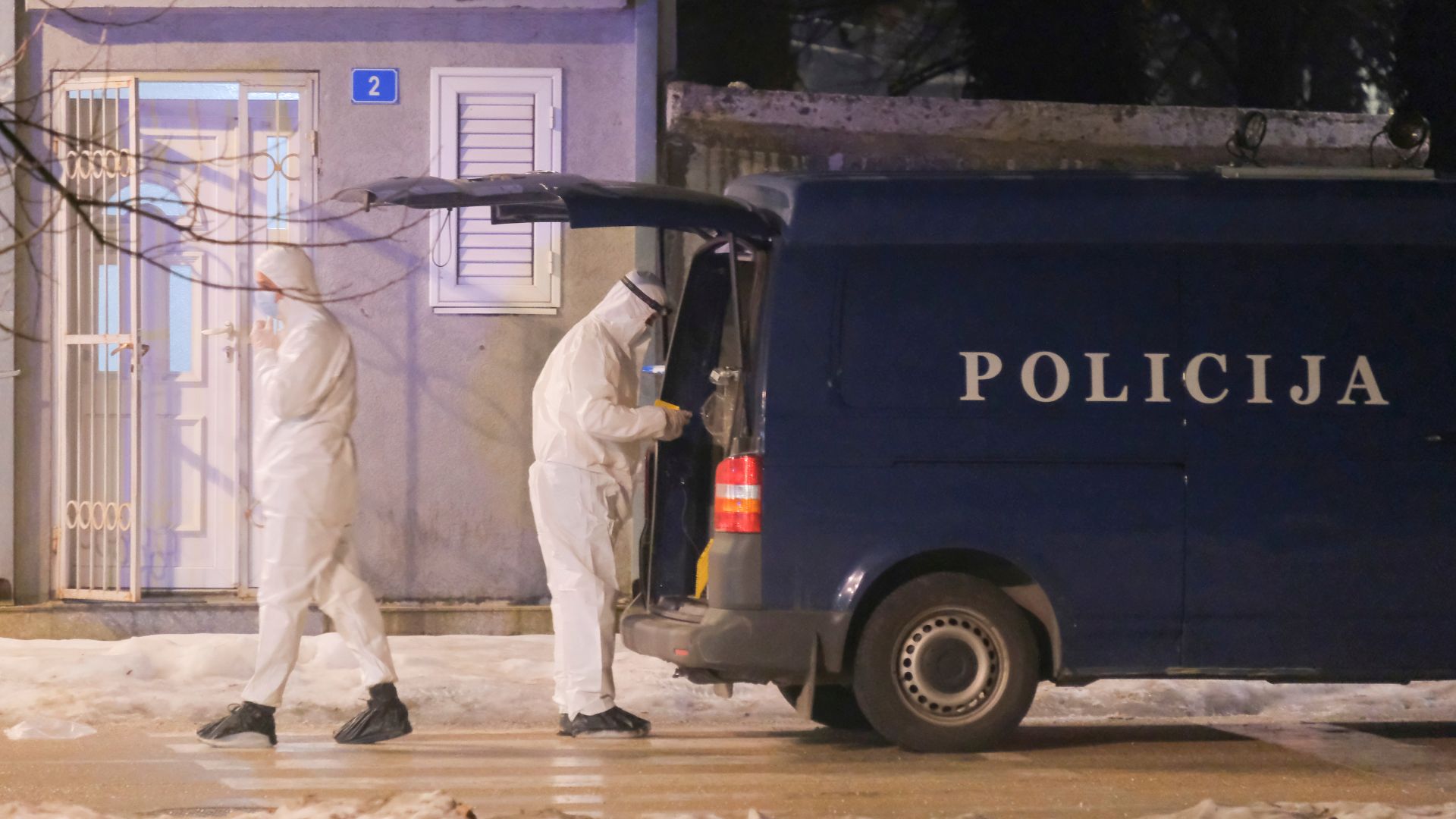 Λουτρό αίματος στο Μαυροβούνιο από πυροβολισμούς σε εστιατόριο ...