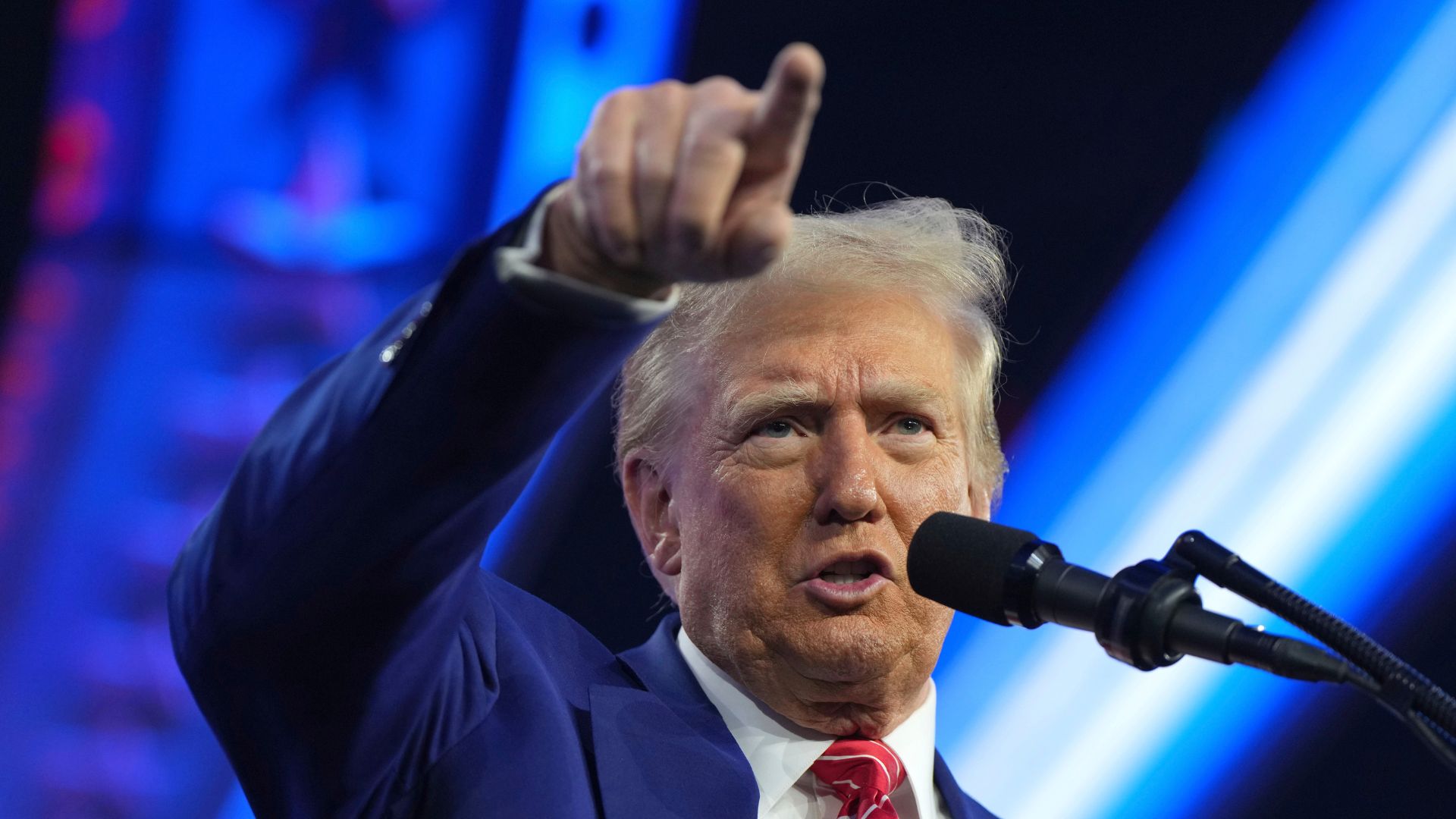 CNN: Πιο ισχυρός από ποτέ ο Τραμπ, 4 χρόνια μετά την εισβολή των ...