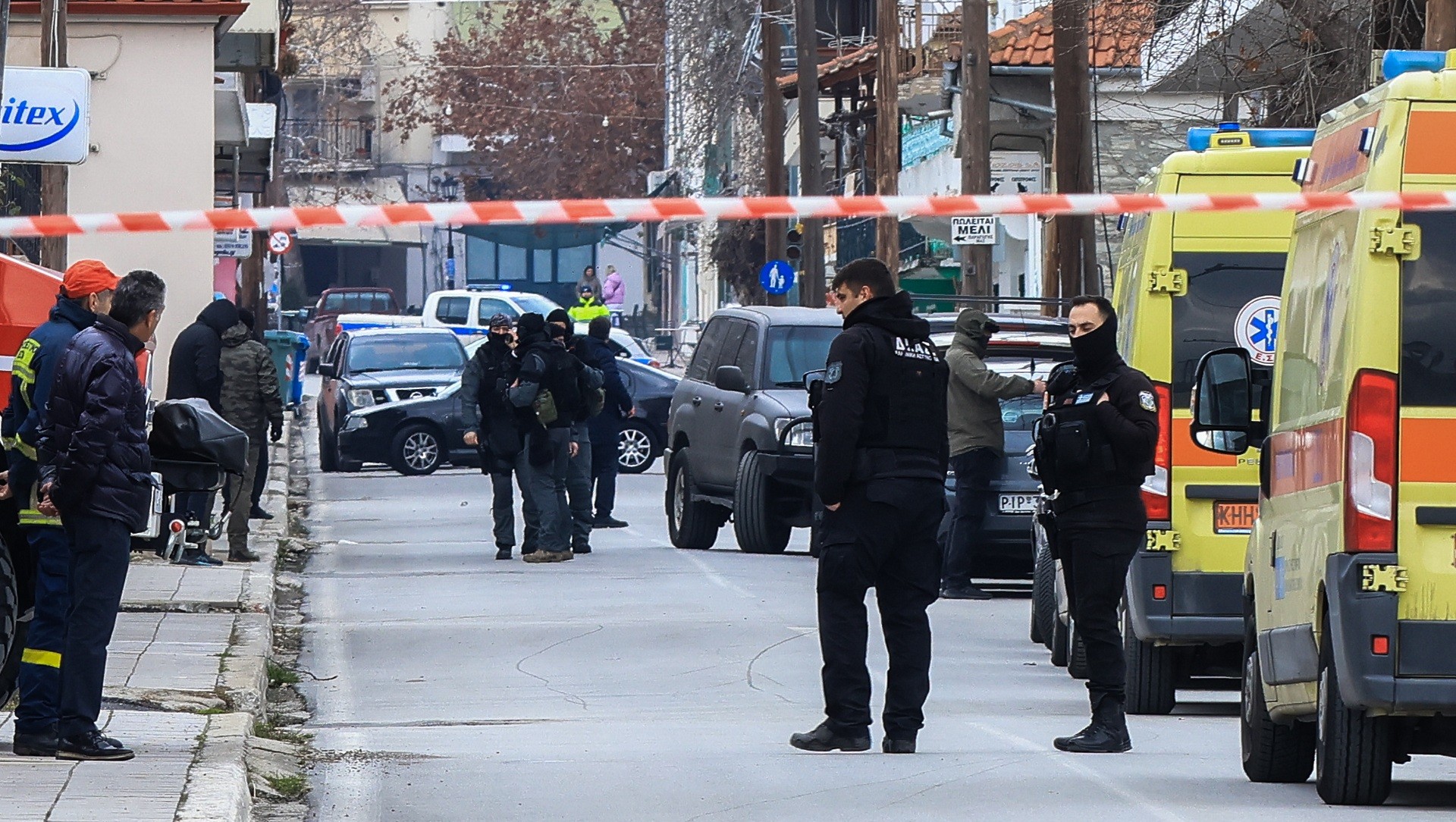 Λάρισα: Η σχέση του 60χρονου δράστη με την Χρυσή Αυγή – Επικαλέστηκε ...