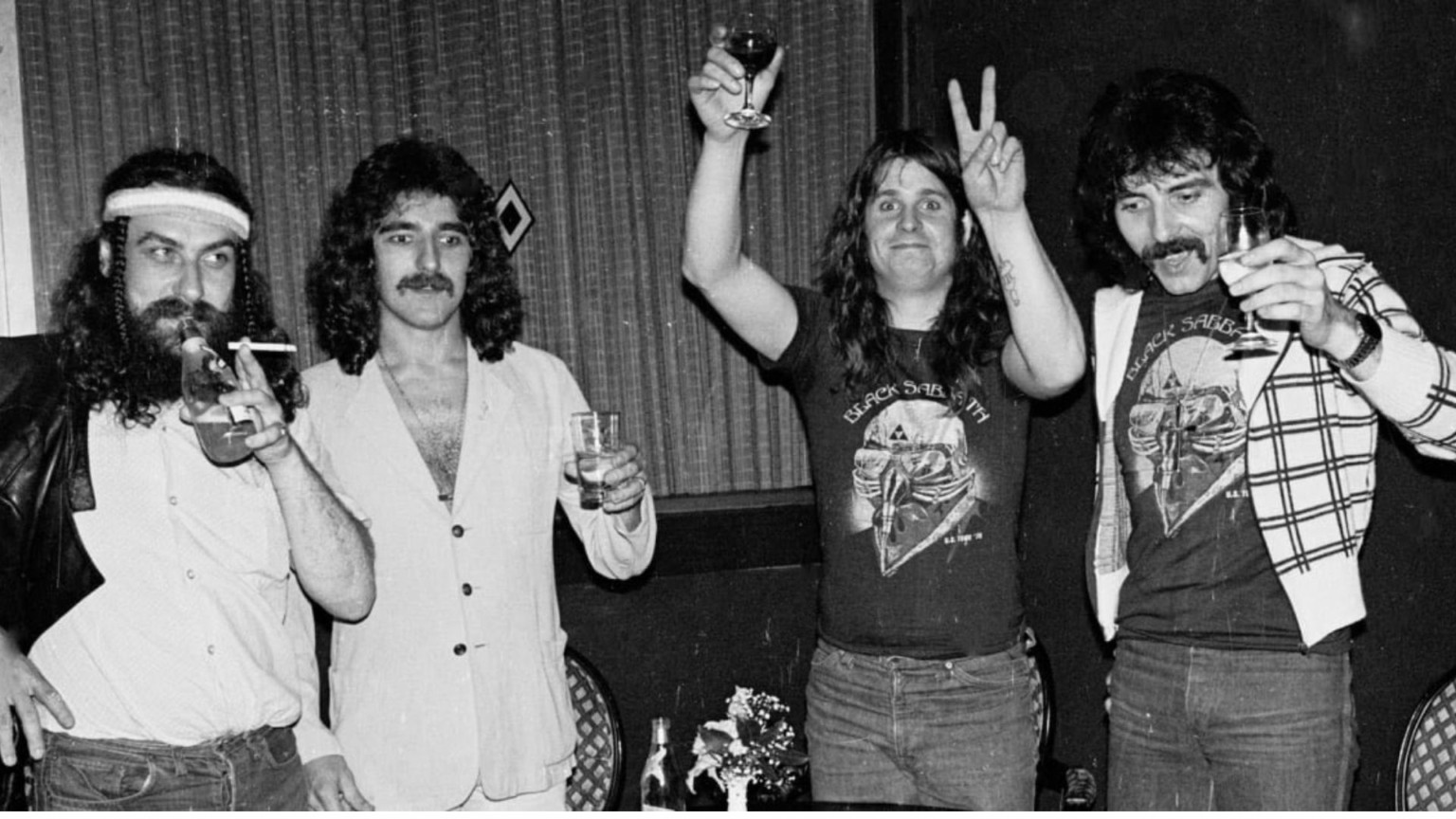 Black Sabbath: Έπειτα από 20 χρόνια, η θρυλική ορίτζιναλ τετράδα στη ...