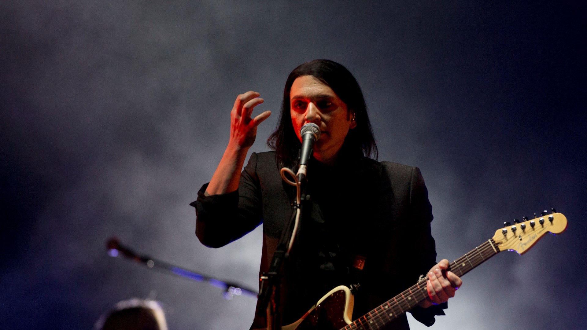 Placebo: Δίωξη του Brian Molko στην Ιταλία για «δυσφήμιση» της Μελόνι ...