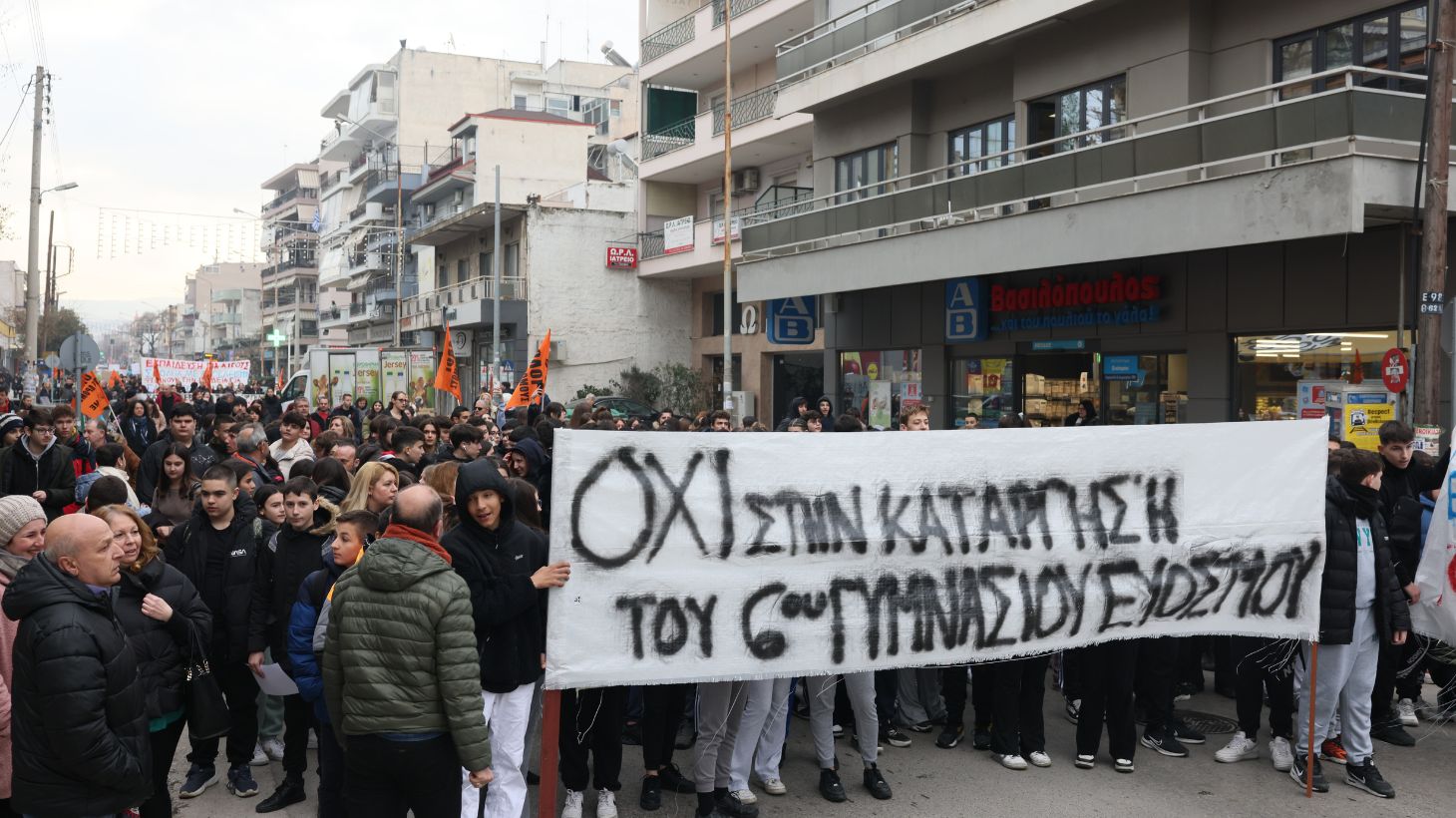 «Ωνάσεια σχολεία»: Κινδυνεύουν με… έξωση μαθητές στον Εύοσμο – Καμία ...