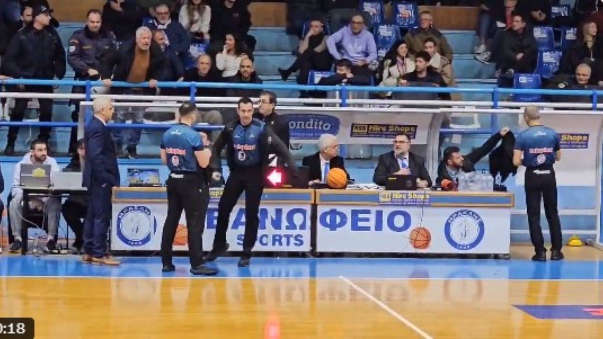 Αδιανόητη απόφαση σε αγώνα μπάσκετ στη Θεσσαλονίκη: Οι διαιτητές ...
