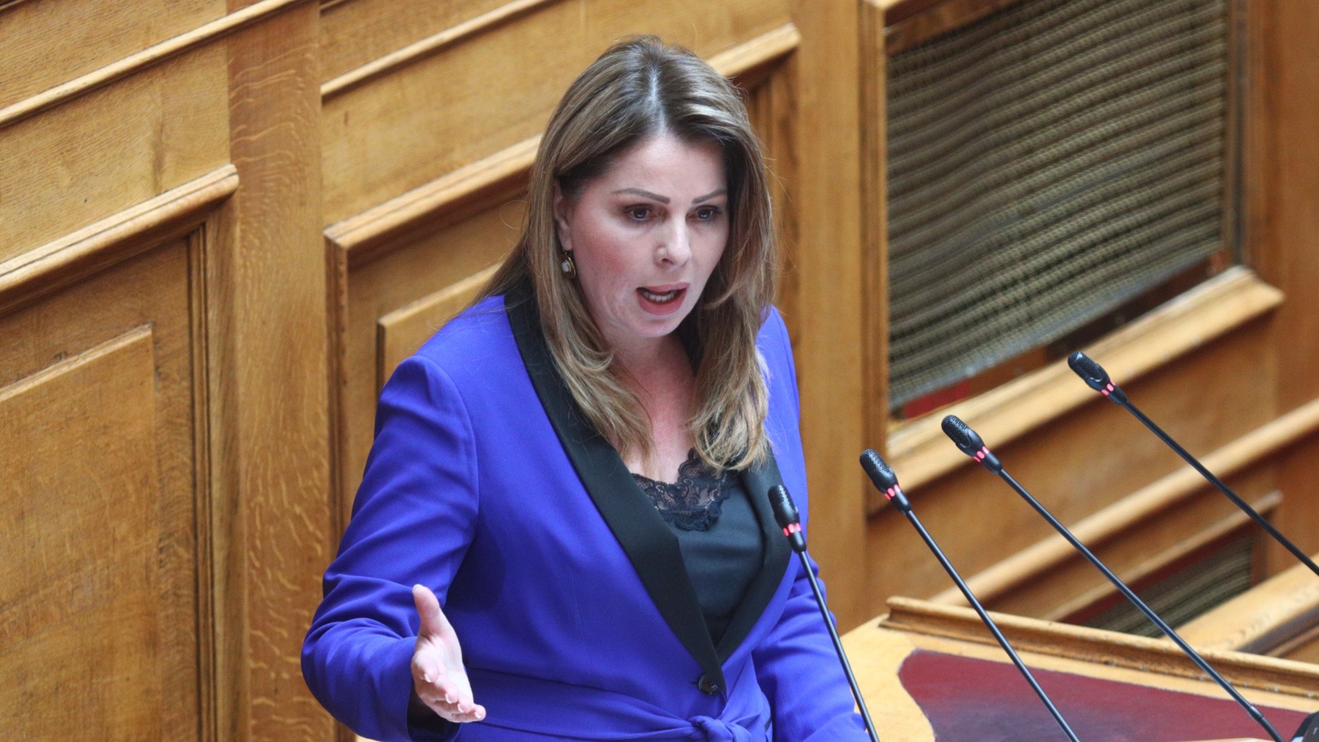 Η προκλητική και γεμάτη έπαρση Παπακώστα | topontiki.gr