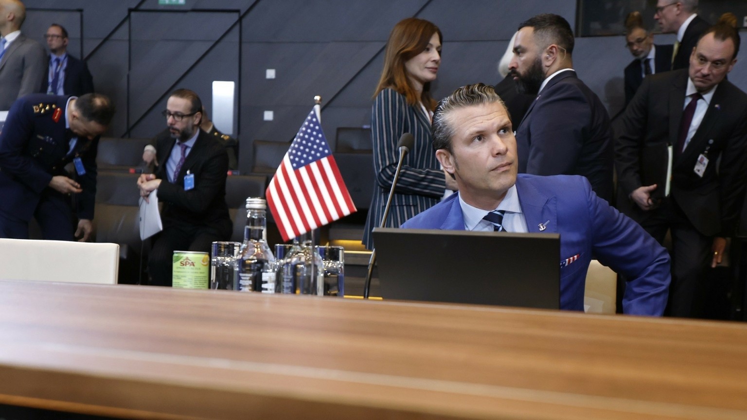 «Η επαφή Τραμπ-Πούτιν δεν είναι προδοσία προς την Ουκρανία ...