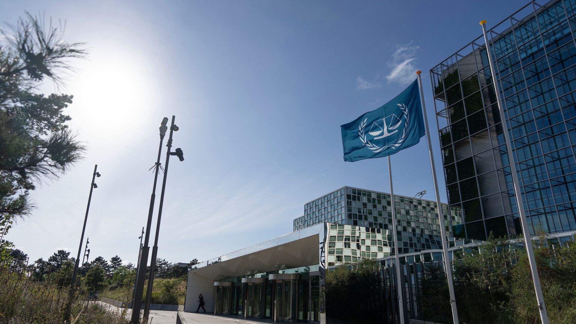 Διεθνές Ποινικό Δικαστήριο: Επιχειρησιακή παράλυση από τις κυρώσεις ...