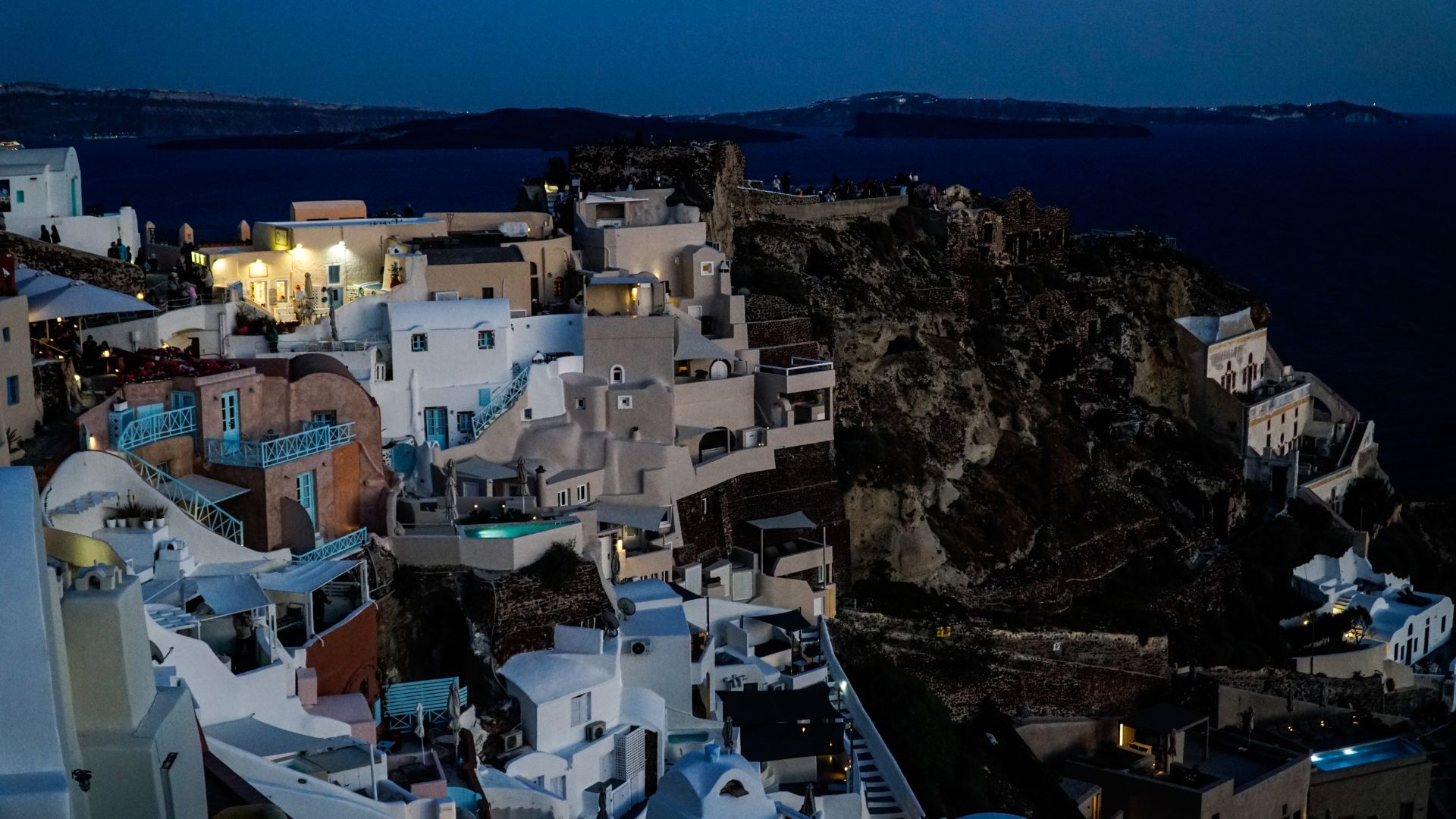 Σεισμοί στη Σαντορίνη: «Δεν έχει απομακρυνθεί η πιθανότητα για ...