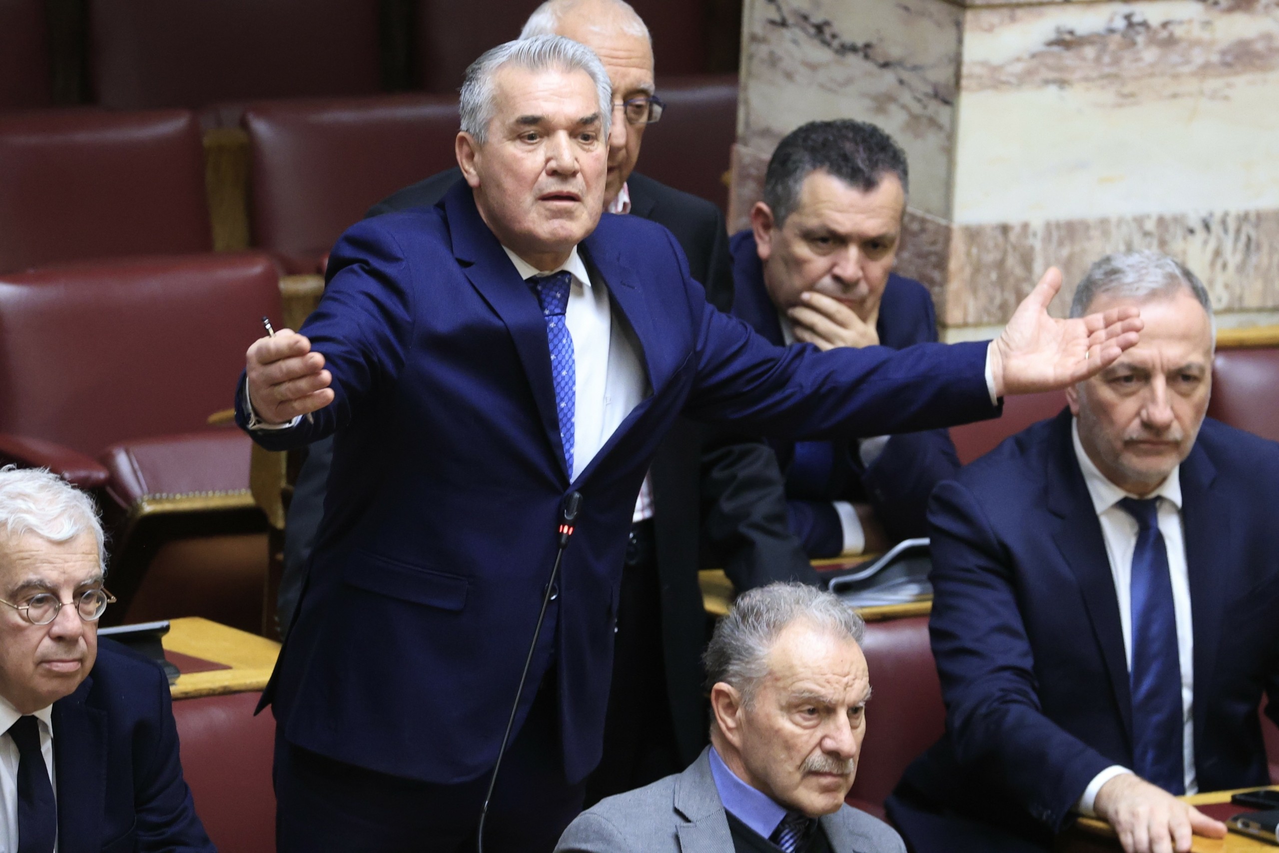 Το αίσχος Κυριαζίδη: Η ανοχή σε μισογύνηδες και ομοφοβικά ακροδεξιά ...