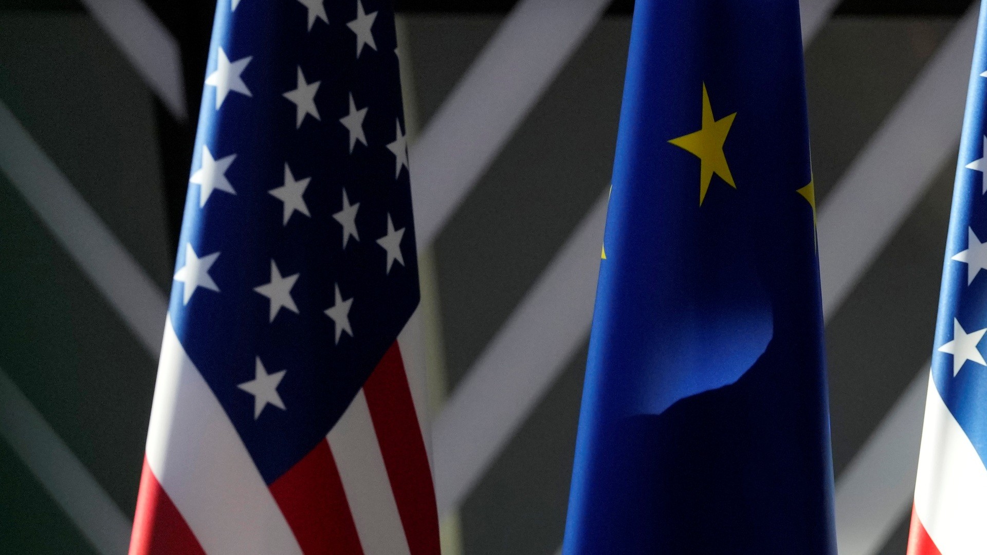Δασμοί: Η ΕΕ ανακοινώνει αντίμετρα στον Τραμπ υψους 28 δισ. δολαρίων ...