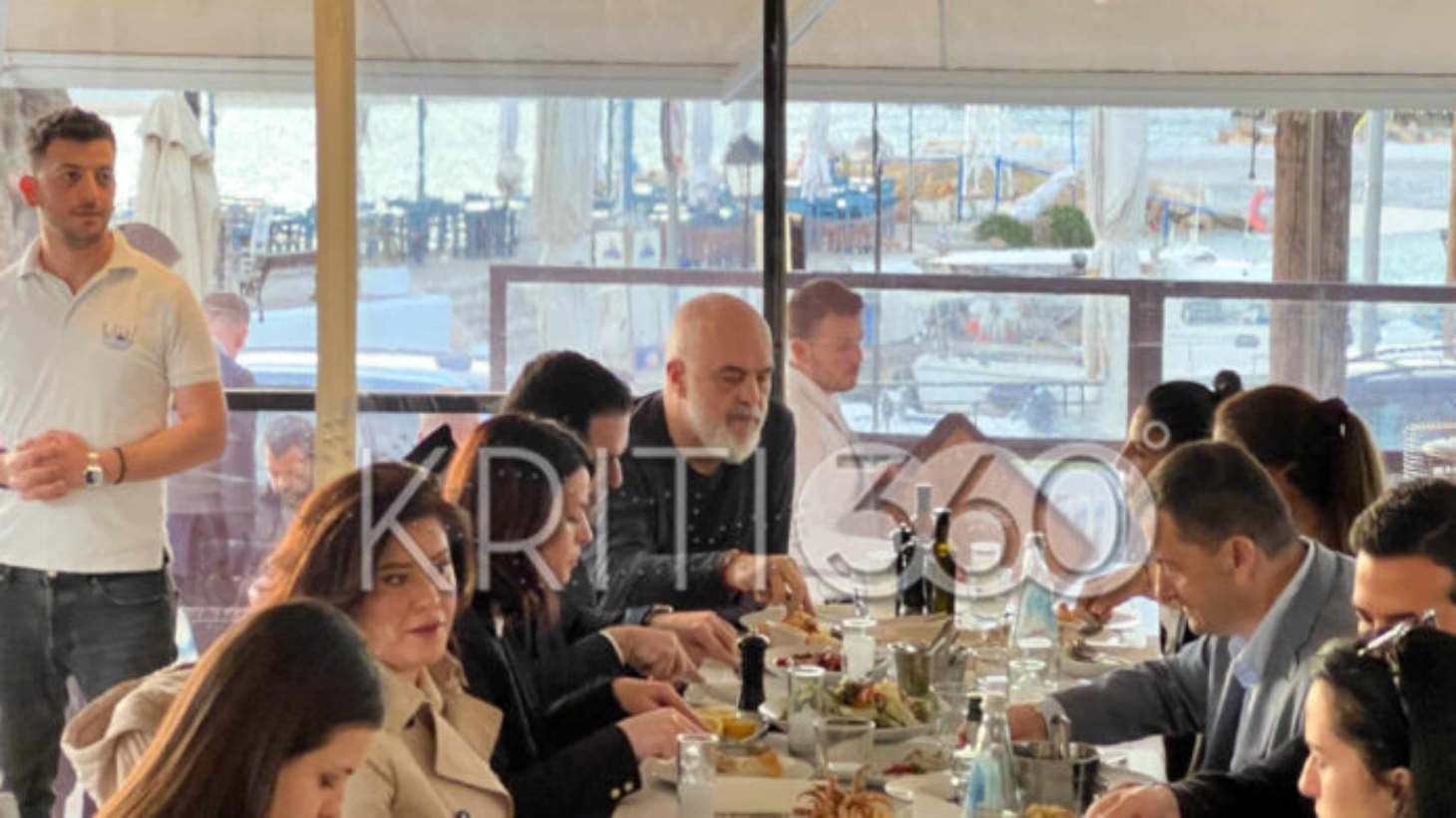 Έντι Ράμα: Για φαγητό στη Νέα Χώρα Χανίων ο Αλβανός πρωθυπουργός (Photo ...