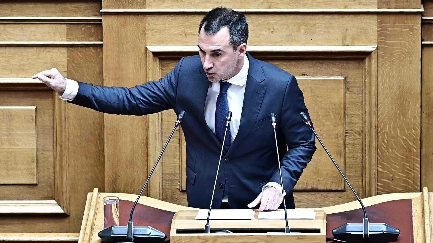 Χαρίτσης: «Ο πρωθυπουργός είπε ψέματα και πρέπει να λογοδοτήσει γι ...
