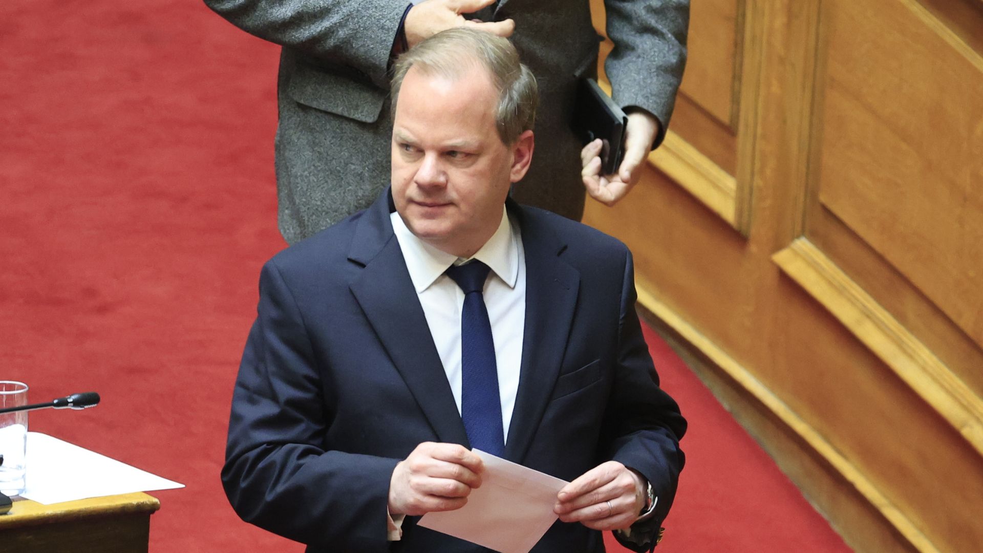Τα Τέμπη… επιστρέφουν στη Βουλή και «στοιχειώνουν» την κυβέρνηση ...