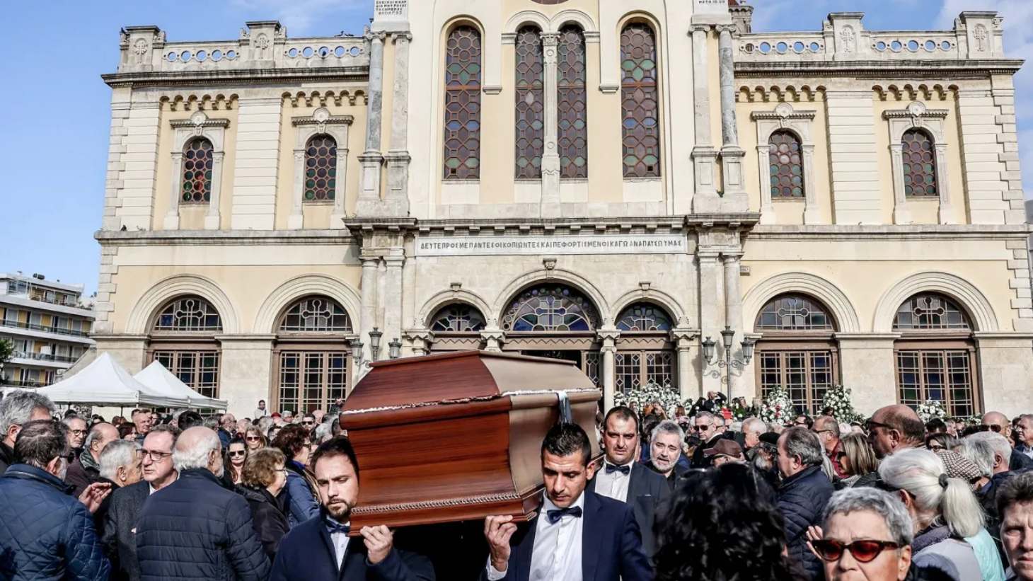 Μανώλης Λιδάκης: Με το «Άστρα μην με μαλώνετε» τον αποχαιρέτησαν οι ...