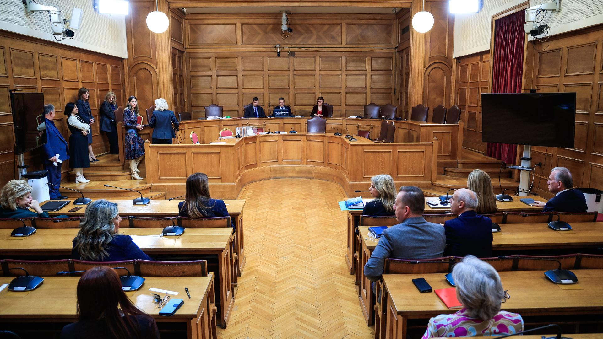 Προανακριτική: Εμπλοκή με την fast track διαδικασία, στις 28 Μαρτίου η ...