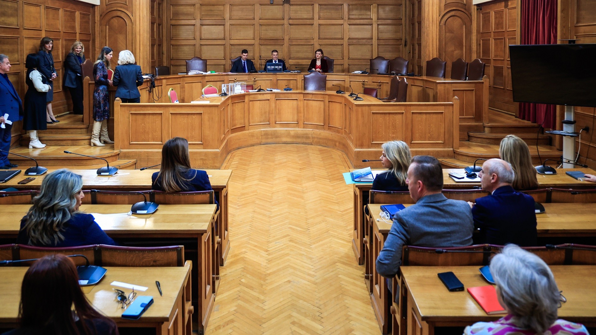 Τέμπη: Αρνητικό γαλάζιο δείγμα γραφής με το «καλημέρα» στην ...