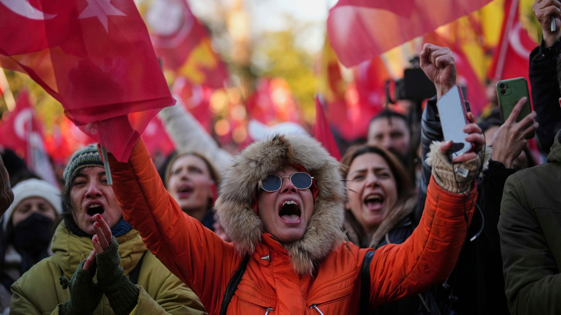 Τουρκία: Στη δίνη της πολιτικής κρίσης η χώρα μετά τη σύλληψη του Εκρέμ ...