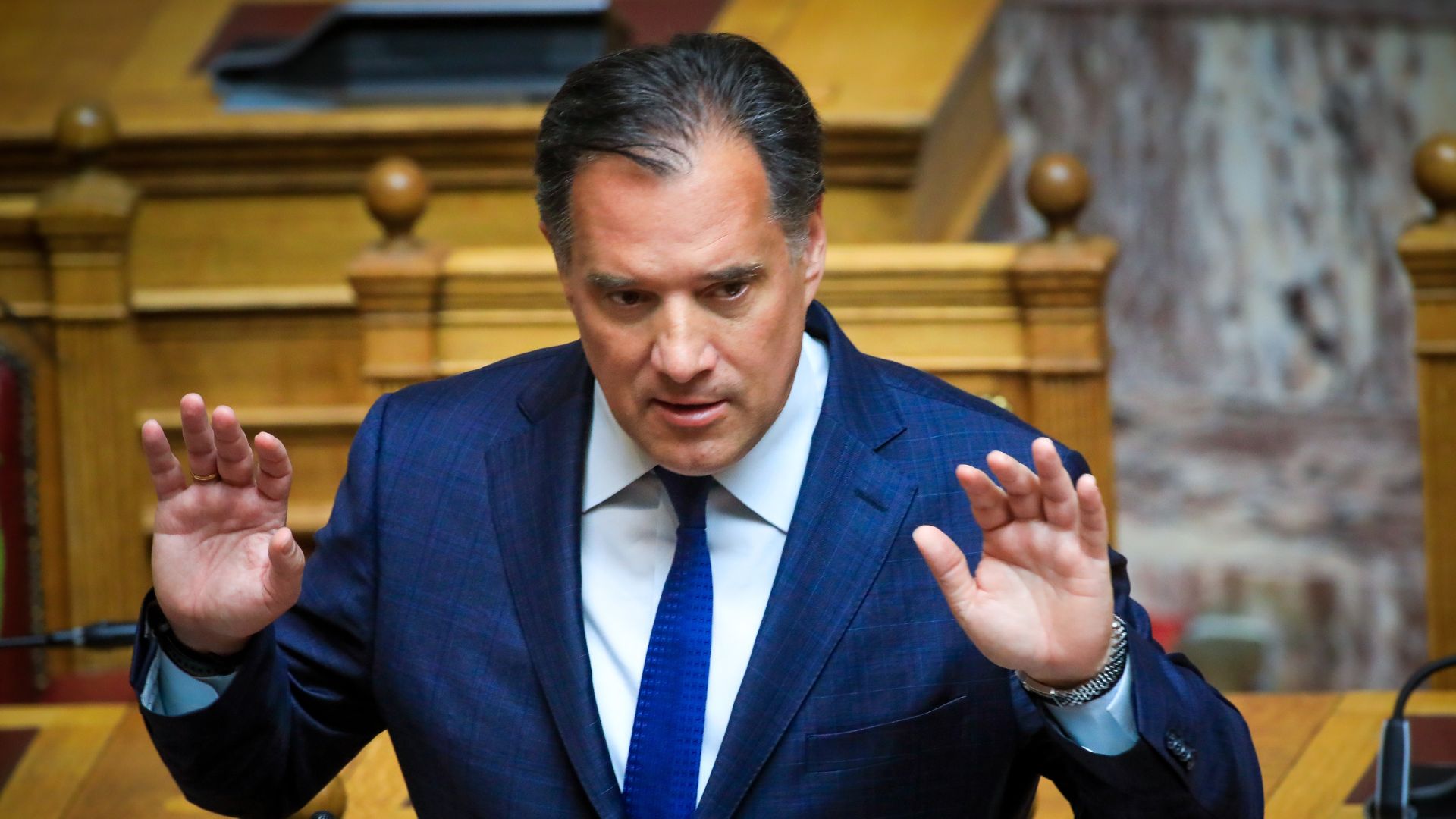 Τρολάρει με ΟΠΕΚΕΠΕ ο Άδωνις… | topontiki.gr