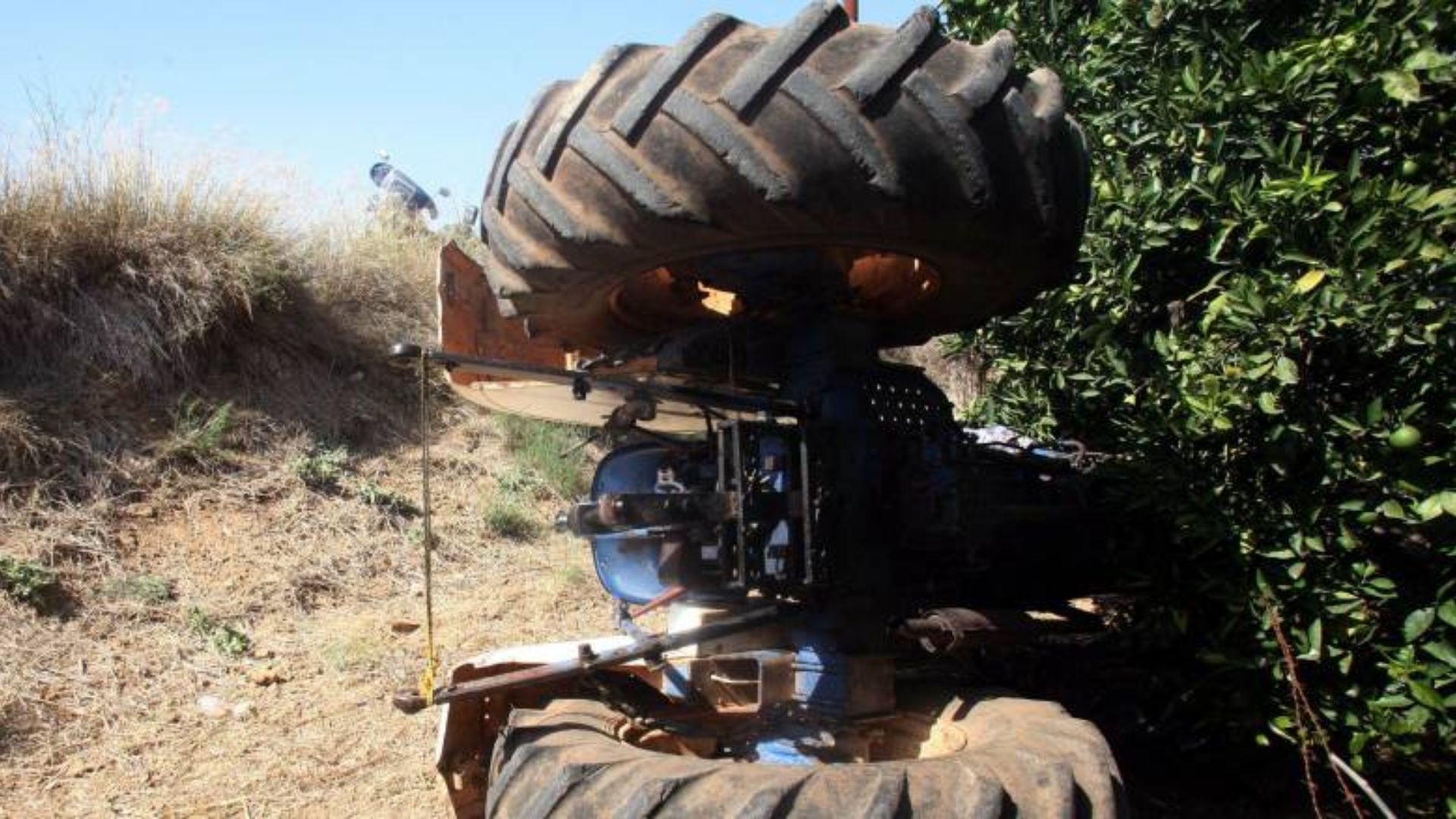 Αρχαία Ολυμπία: Νεκρός 54χρονος αγρότης που καταπλακωθηκε από τρακτερ ...