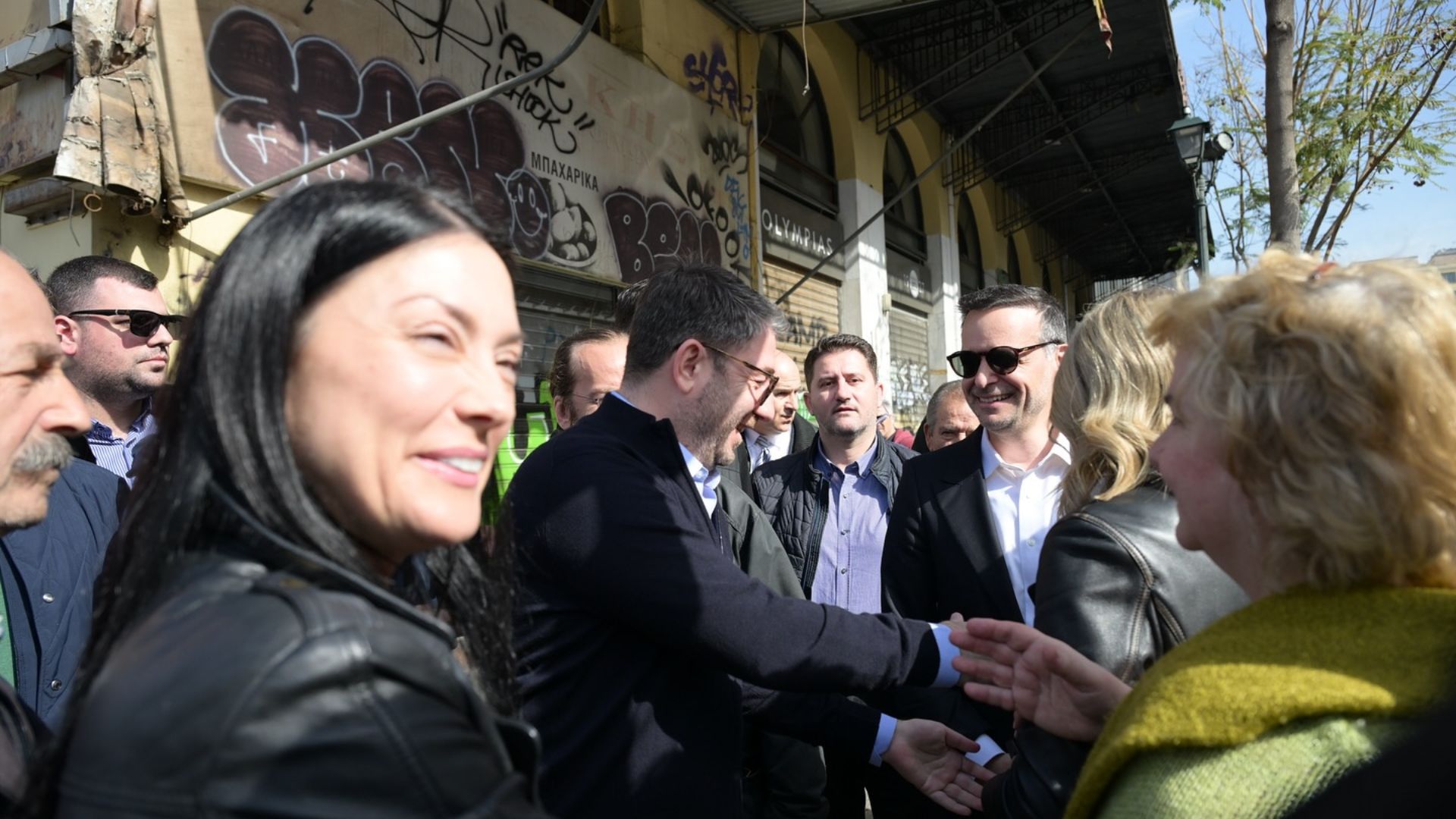 Σε… πασχαλινό κλίμα η συνάντηση Ανδρουλάκη-Δούκα στη Βαρβάκειο στη σκιά ...