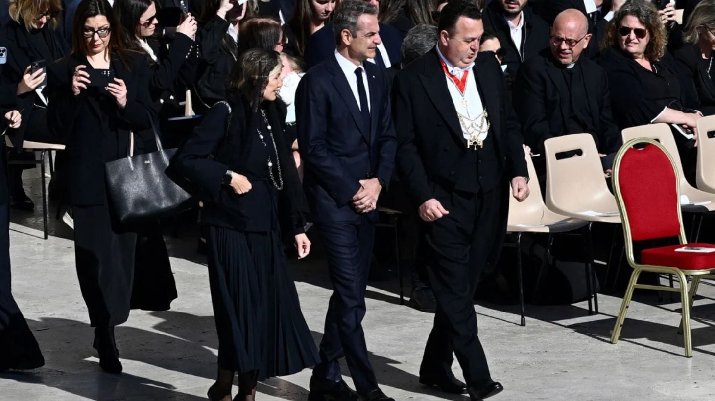 Κυριάκος Μητσοτάκης: Στην κηδεία του πάπα Φραγκίσκου συνοδευόμενος από ...