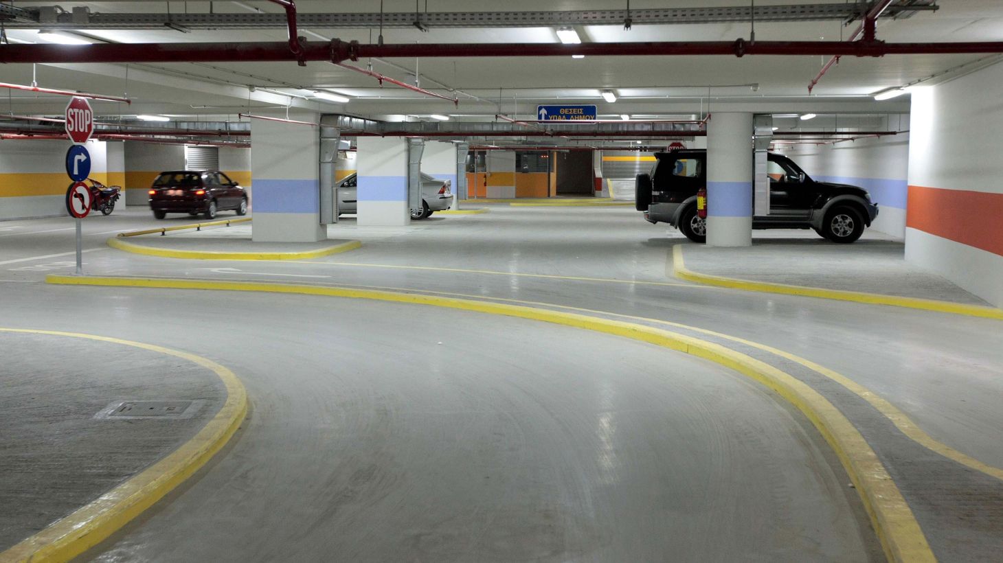 Γκαρσονιέρα ή parking; Έχουν ξεφύγει οι τιμές για αγορά και ενοικίαση ...
